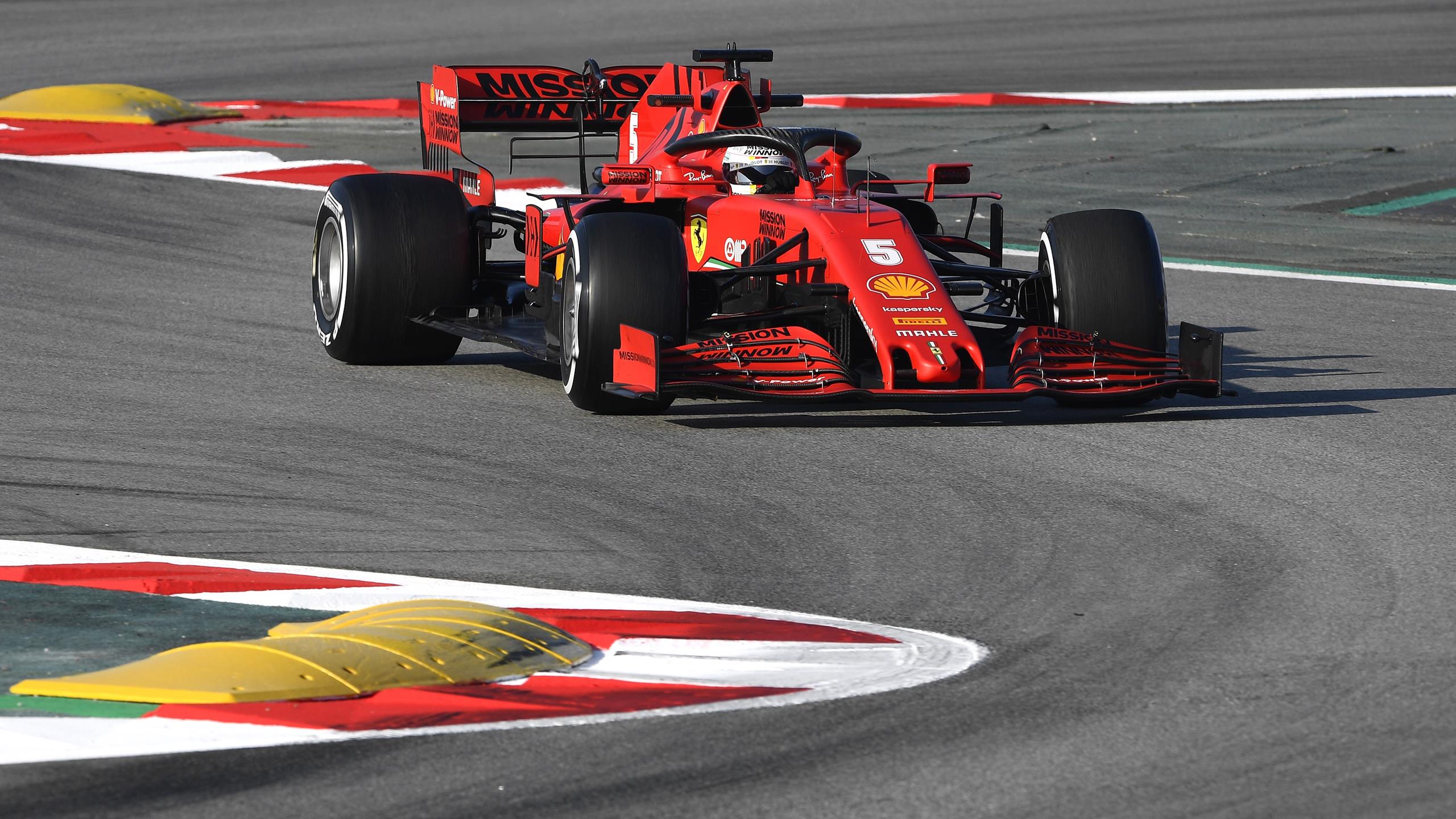 Șapte echipe din F1 ameninţă că vor da în judecată FIA după semnarea ...