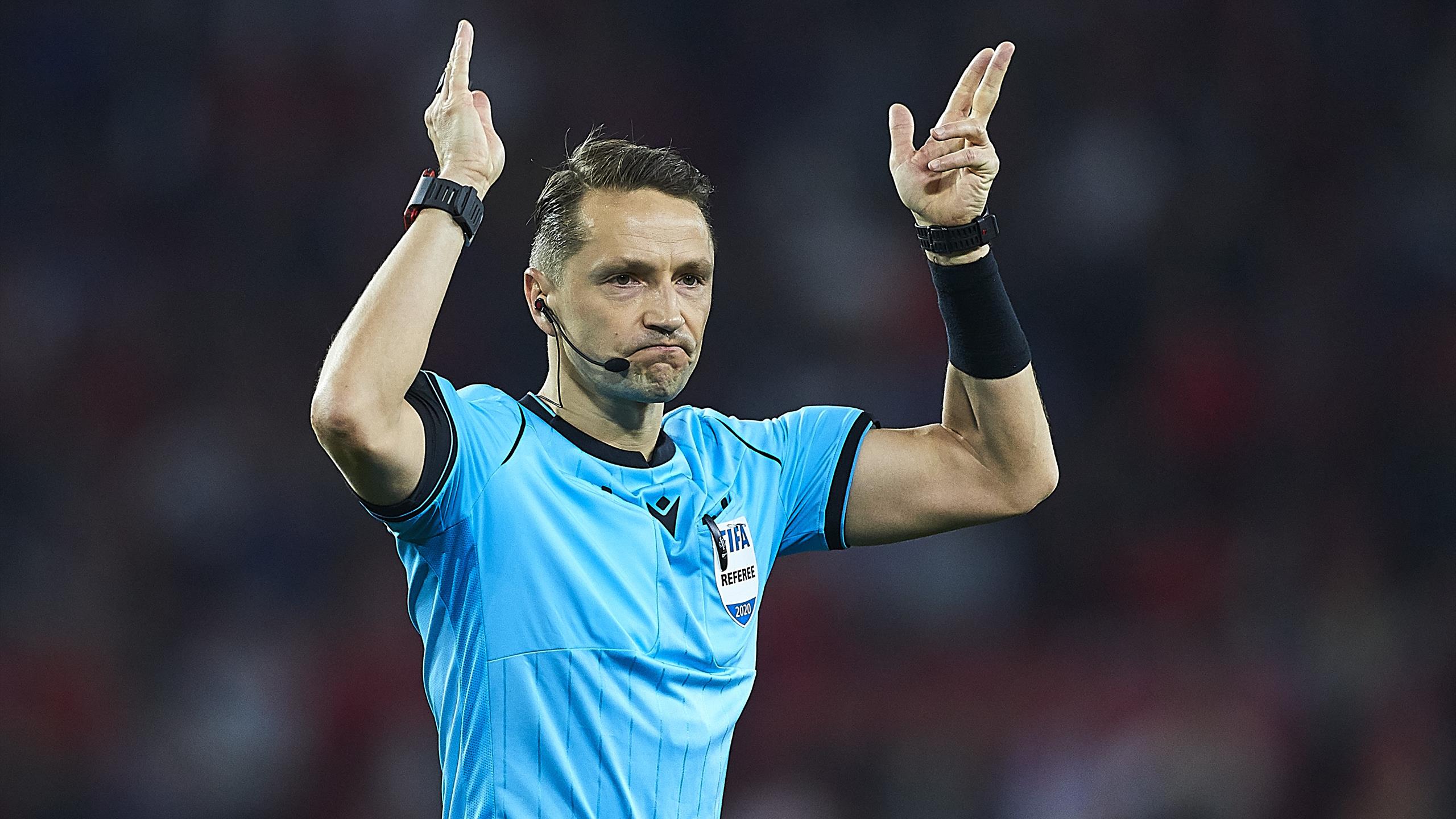 Arbitrii se ceartă după eliminarea CFR-ului din Europa! Singurul expert ...