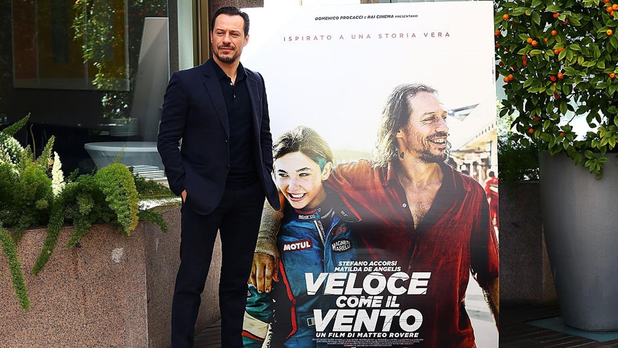 Carlo Capone, il pilota "veloce come il vento" interpretato da Stefano ...