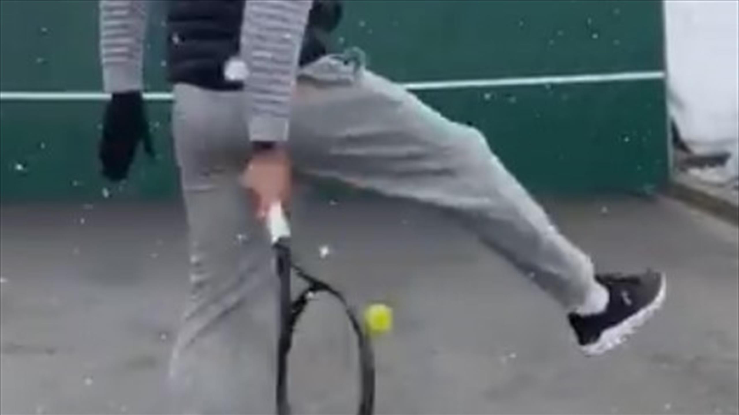 Roger Federer glänzt im Training mit Trickshots - Eurosport