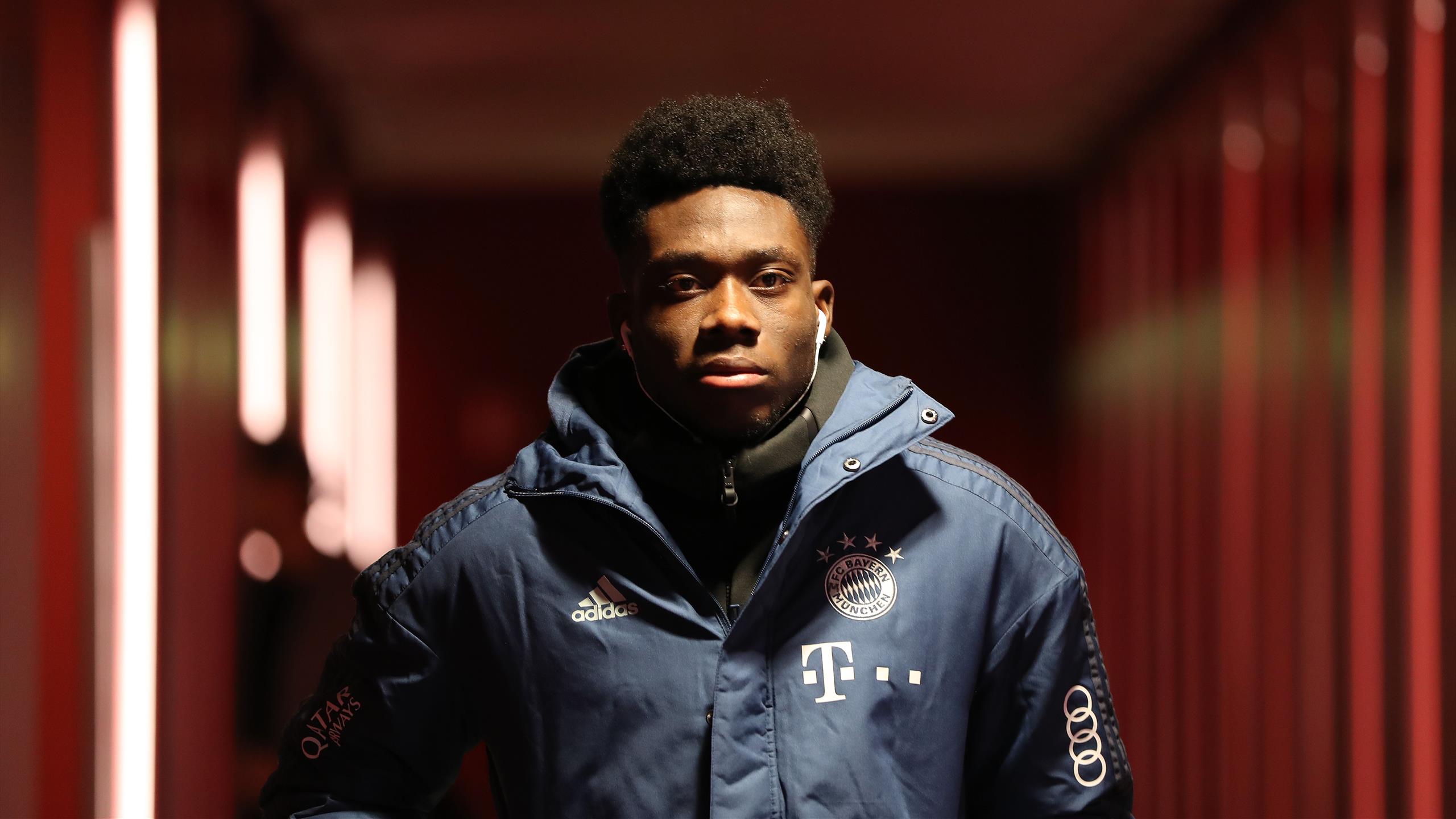 Alphonso Davies a aplicat pentru un job la McDonald's, dar n-a mai fost ...
