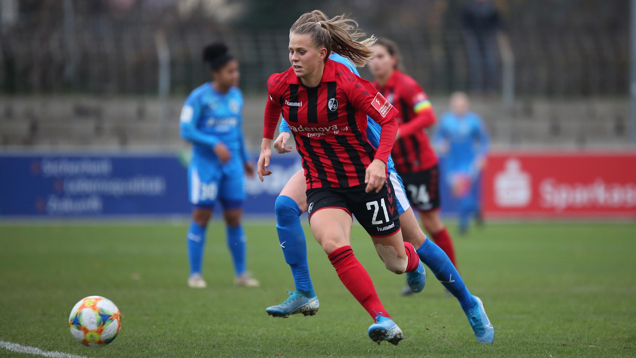 Nationalspielerin Klara Bühl an der Schulter operiert - Eurosport