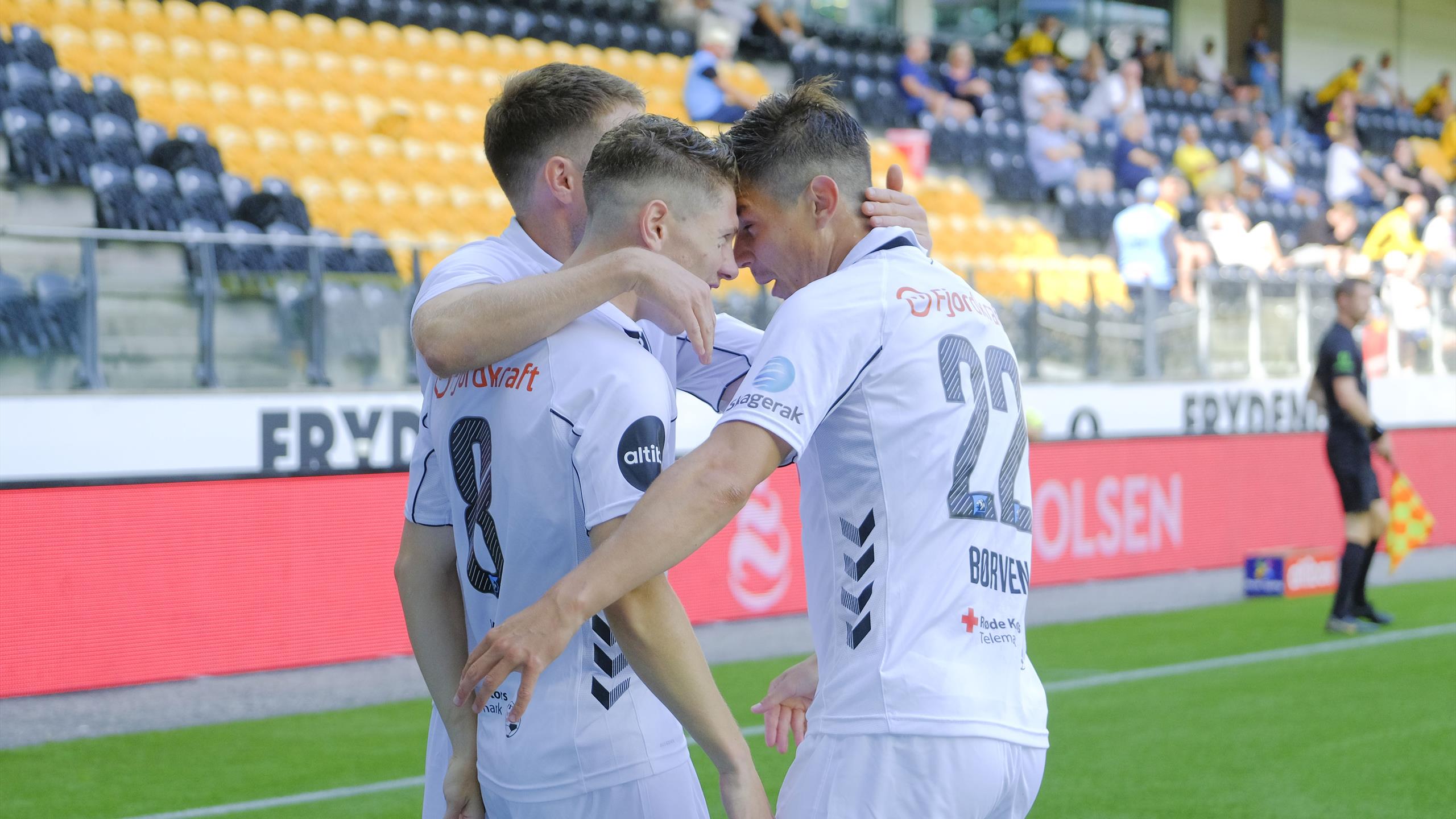 Se høydepunktene: Start - Odd 0-5 - Fotball video - Eurosport