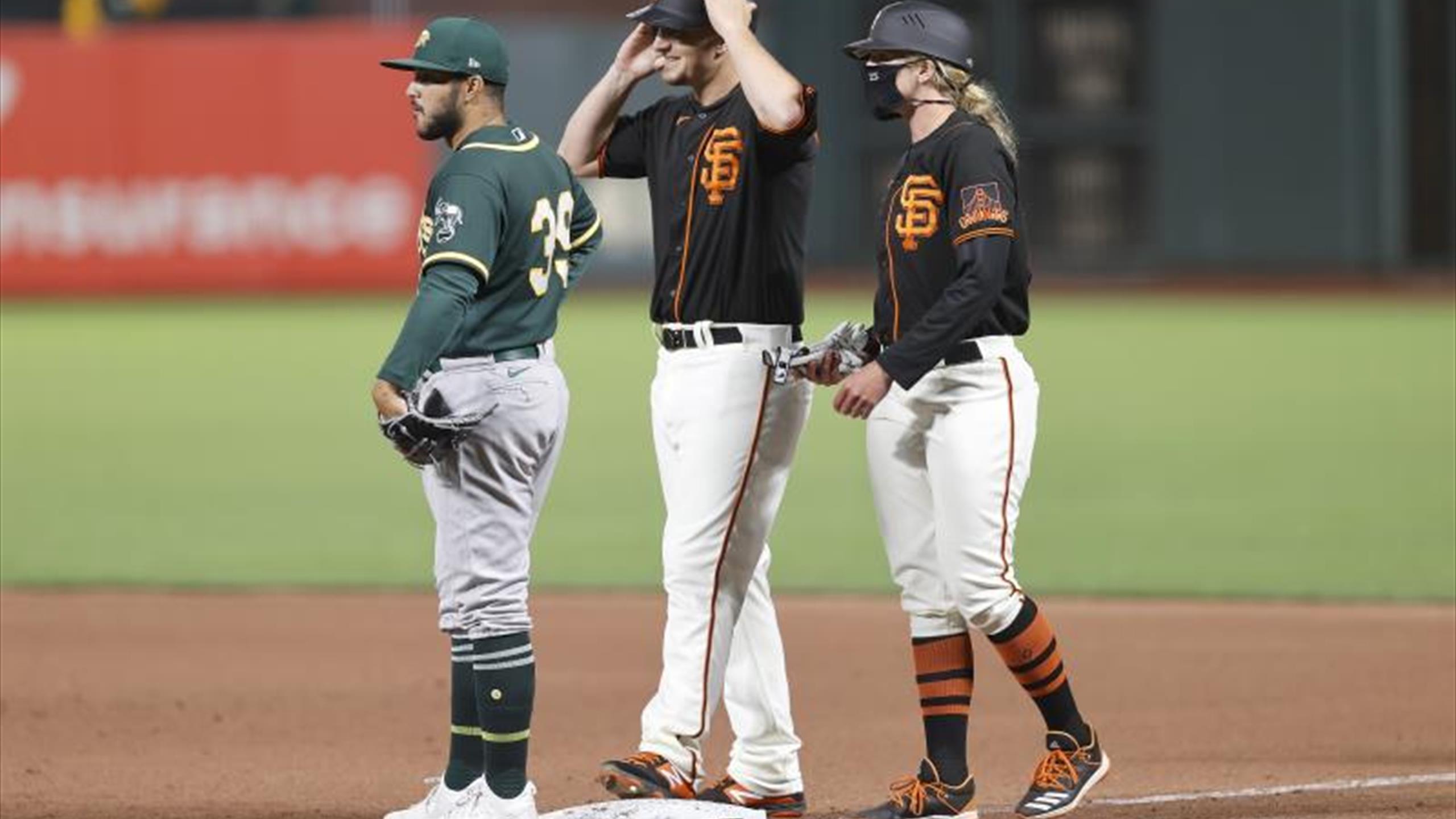 23-5. Dickerson pega tres jonrones y los Gigantes consiguen gran ...