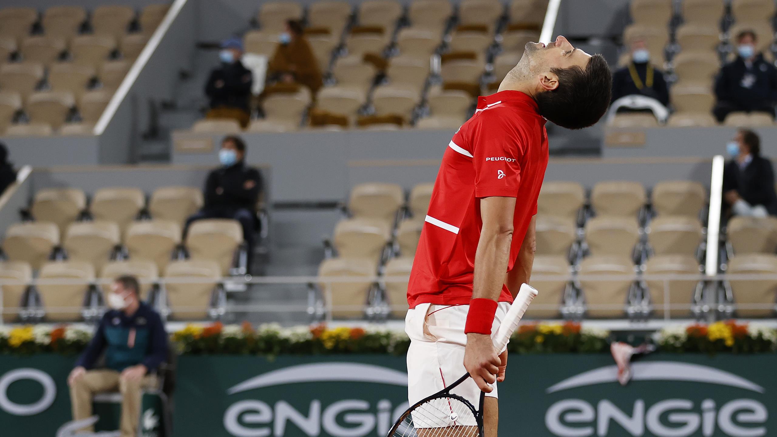 Djokovic Mit Zauberschlag Gegen Tsitsipas Becker Begeistert Tennis