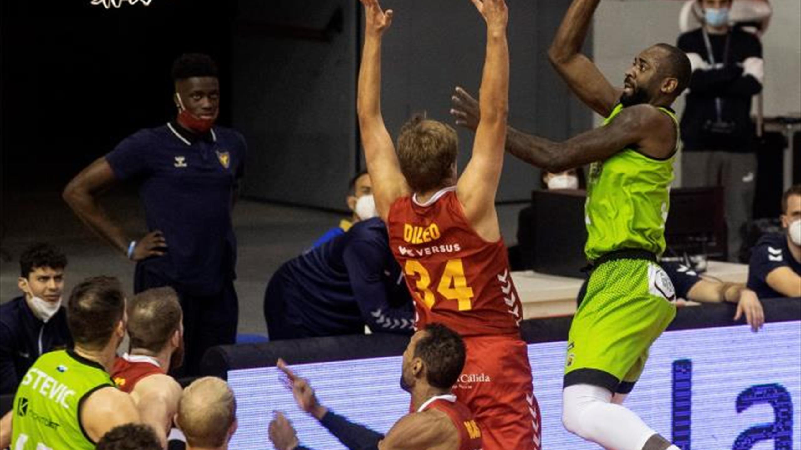 84-81. El UCAM se lleva el triunfo con Frankamp siendo clave ante ...