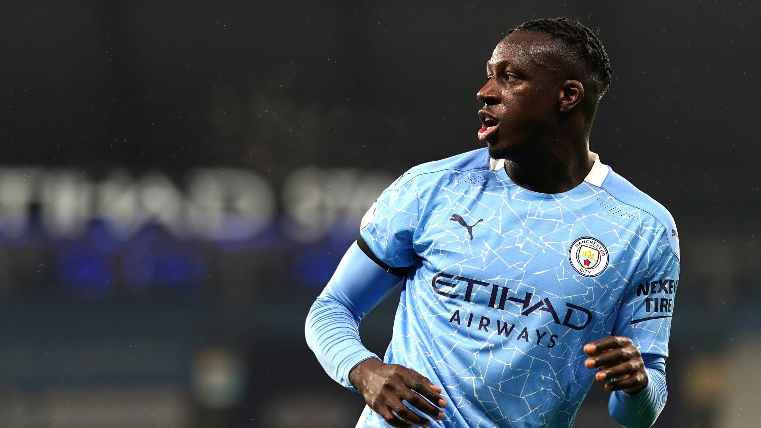 Calcio Premier League Manchester City-shock, Mendy è accusato di 4 ...
