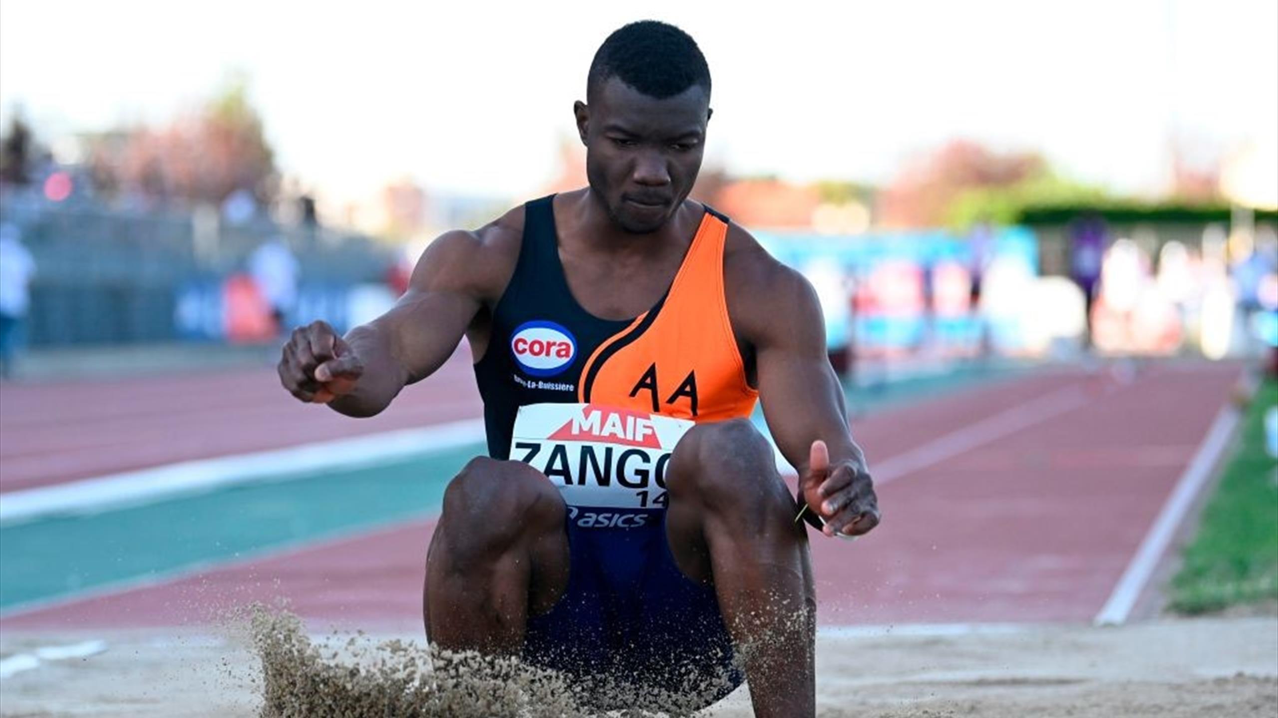 Zango supera al mito Teddy Tamgho y bate el récord 'indoor' de triple ...