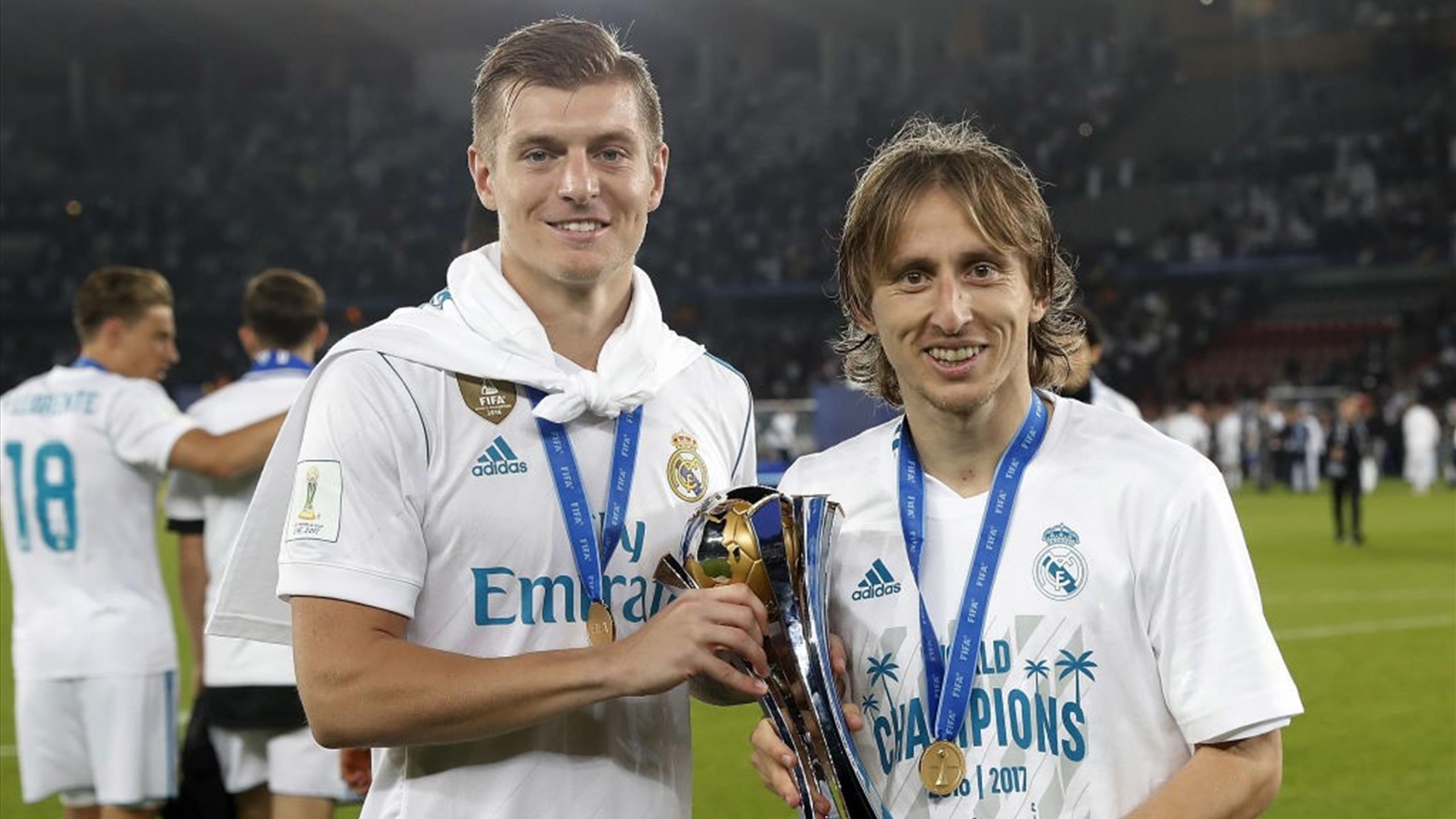 Genial corrección de Kroos y Modric a la Champions al hacer elegir ...