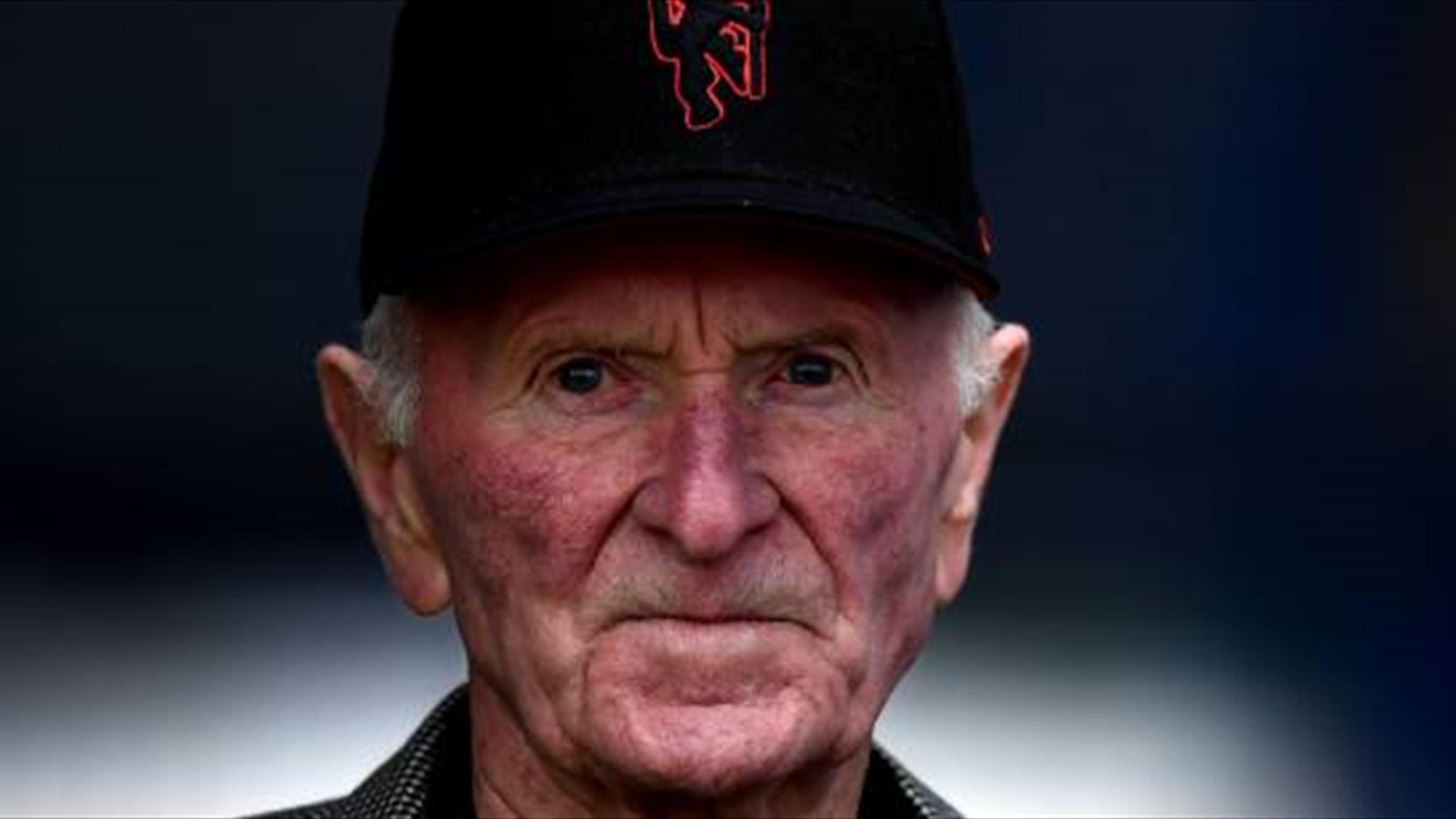 Elhunyt Harry Gregg, az MU korábbi kapusa, a müncheni légikatasztrófa ...