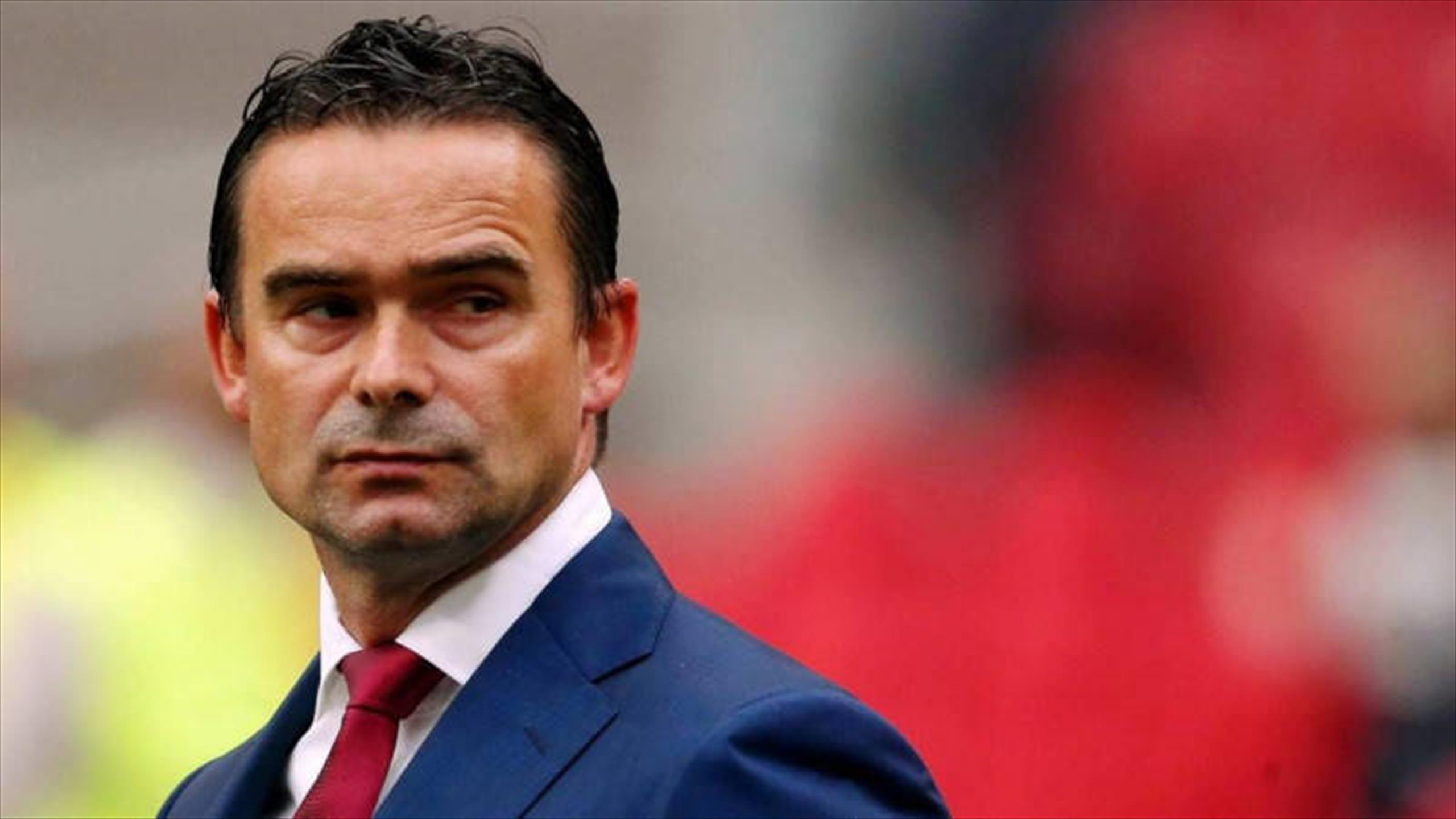 Ajax Amsterdam: Sponsoren wollen Klarheit - Marc Overmars droht ...