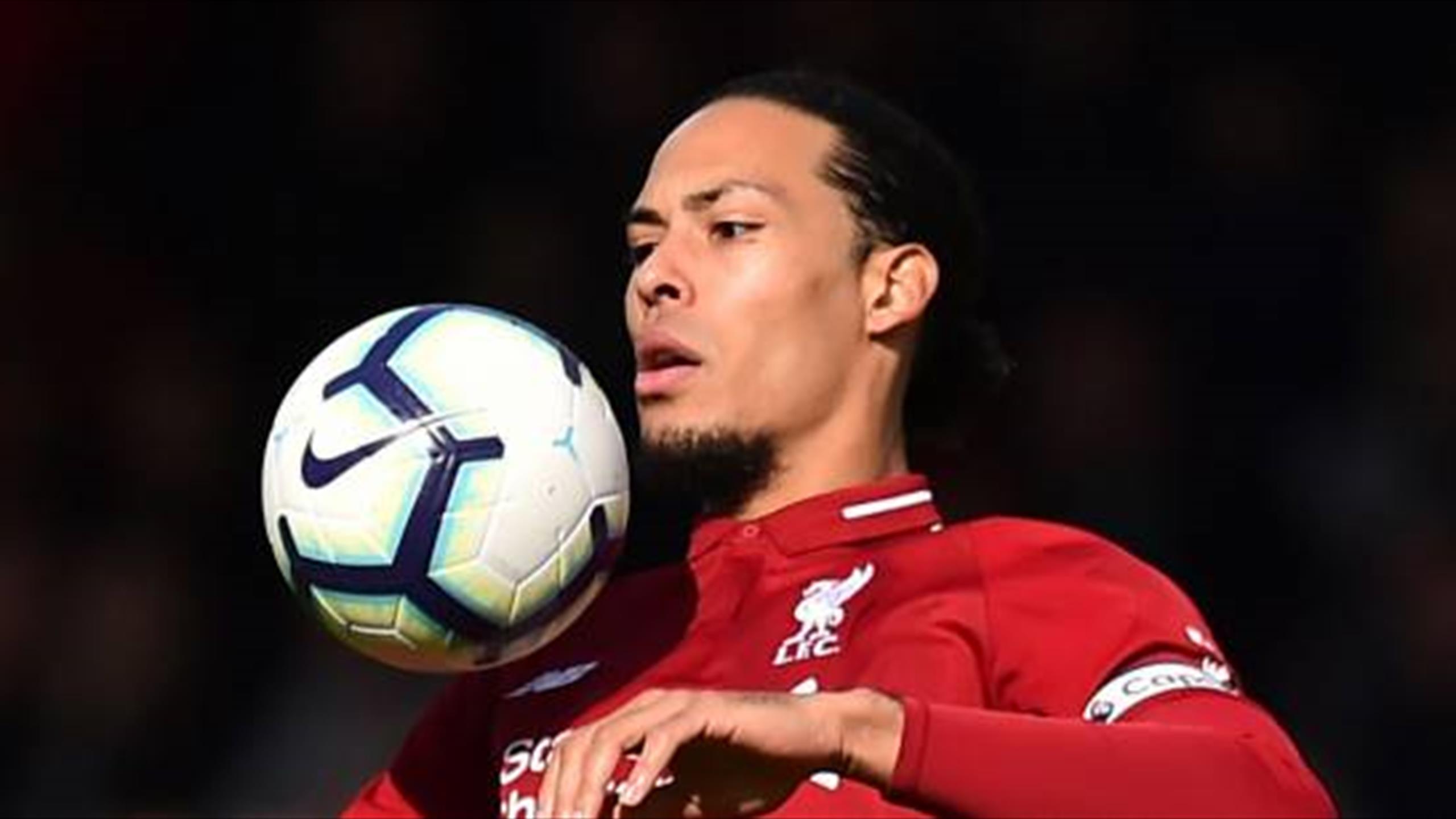 Hogyan vált a Liverpool holland védője a Premier League egyik legjobb ...