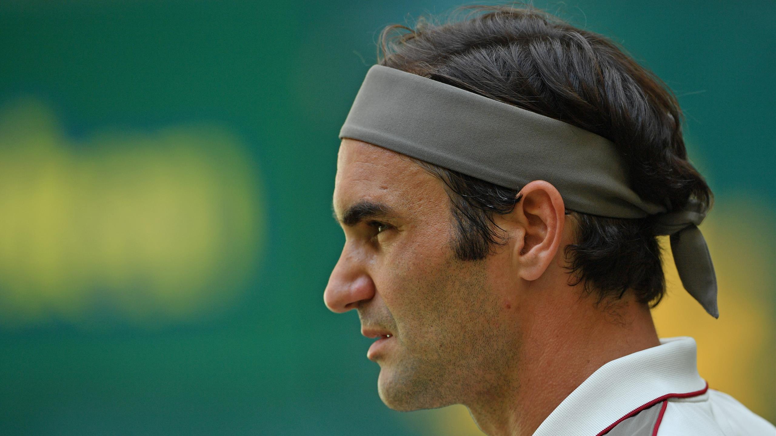 Tennis, Roger Federer ha iniziato ad allenarsi sul verde di Halle: le ...