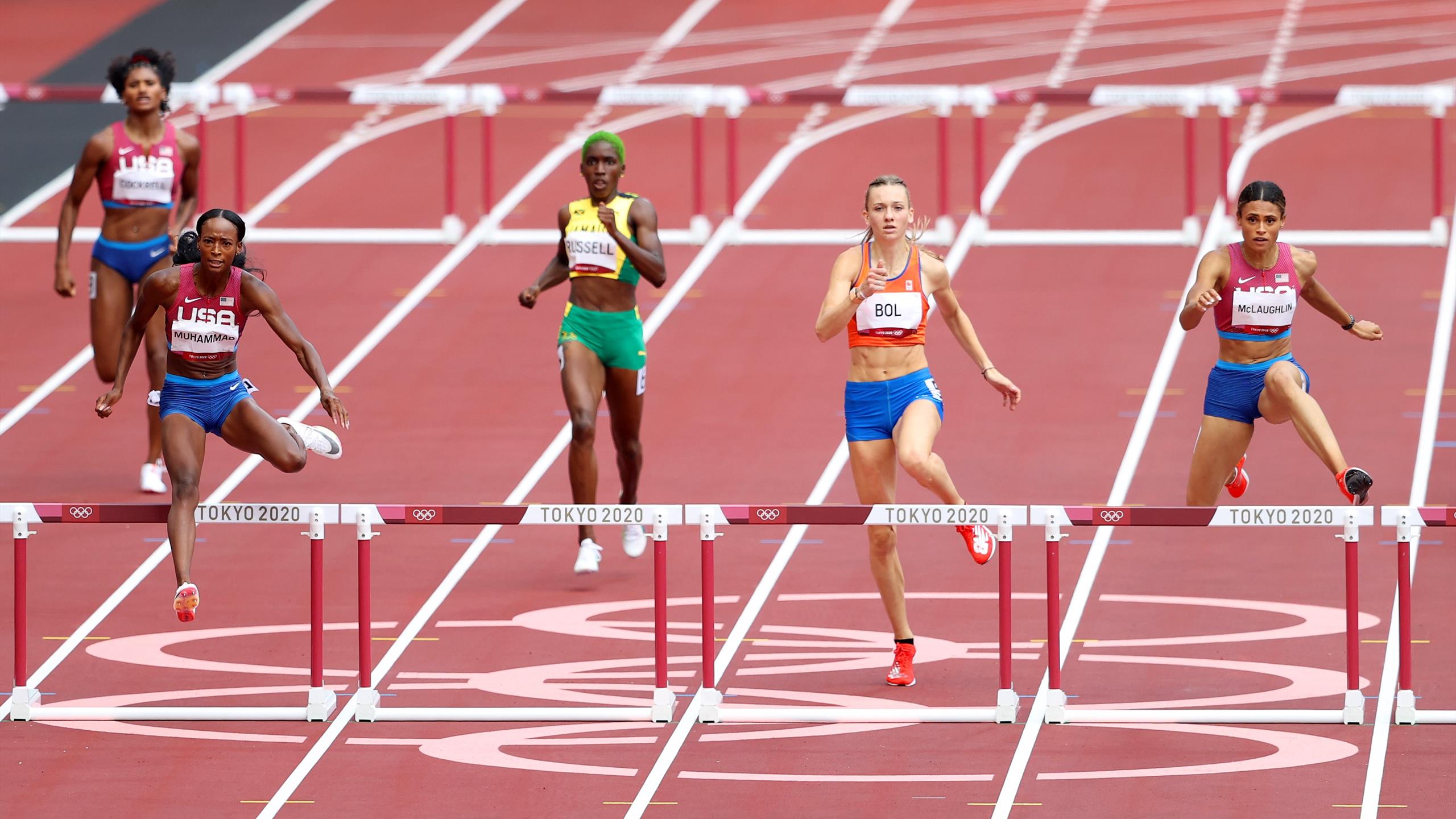Tokyo 2020 | Bol verovert brons op 400 meter horden - Atletiek video ...