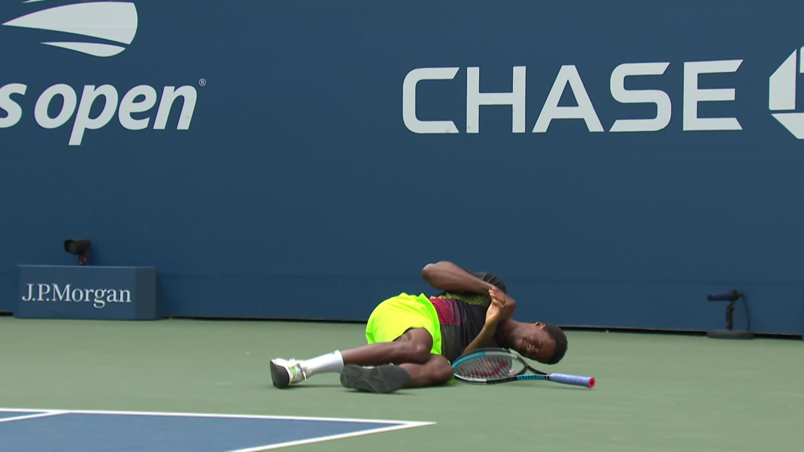 Tennis, US Open - Fair play a New York: Monfils scivola, Johnson lo ...
