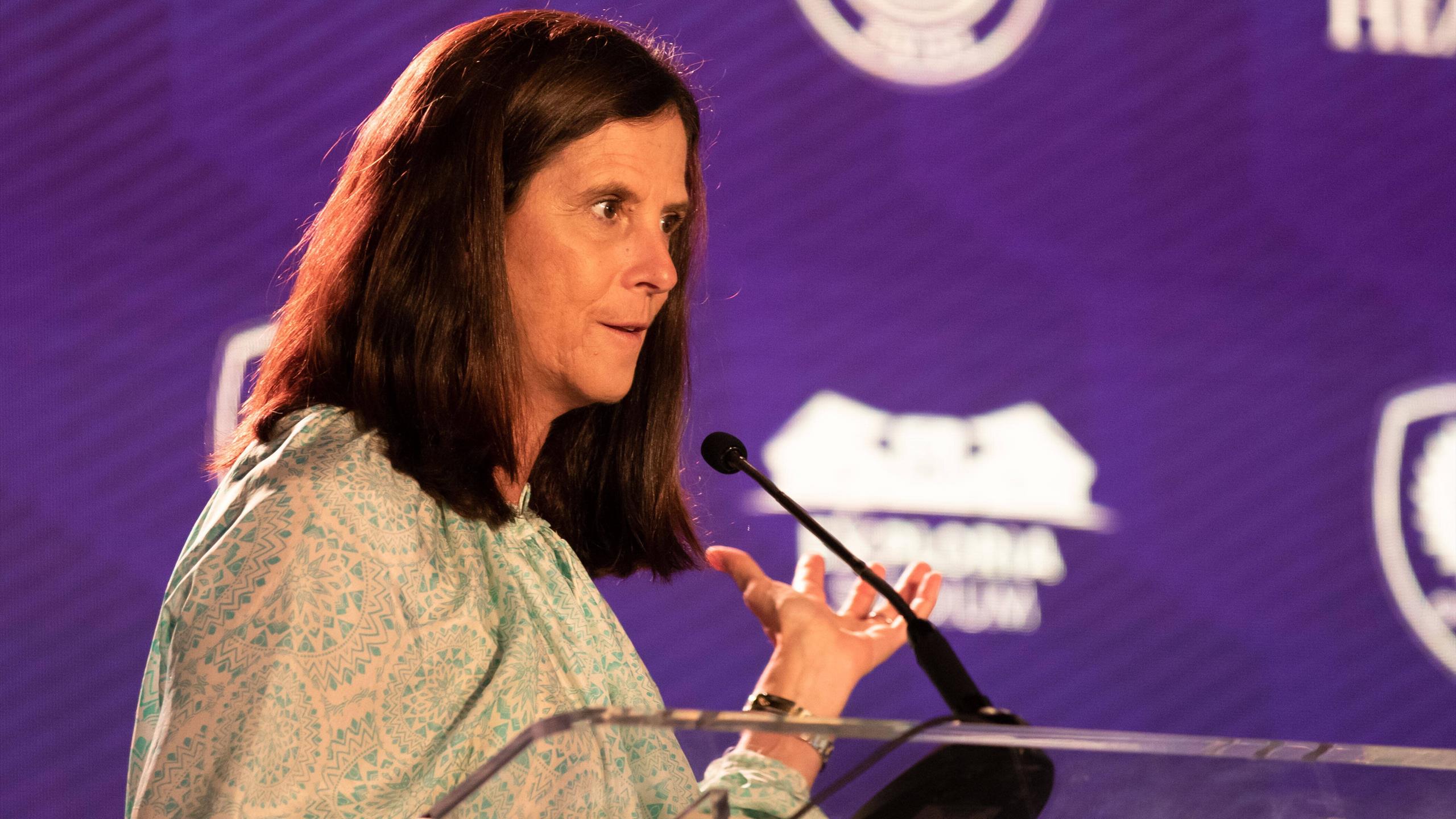 Missbrauchsskandal im US-Fußball: Rücktritt von Liga-Chefin Lisa Baird ...