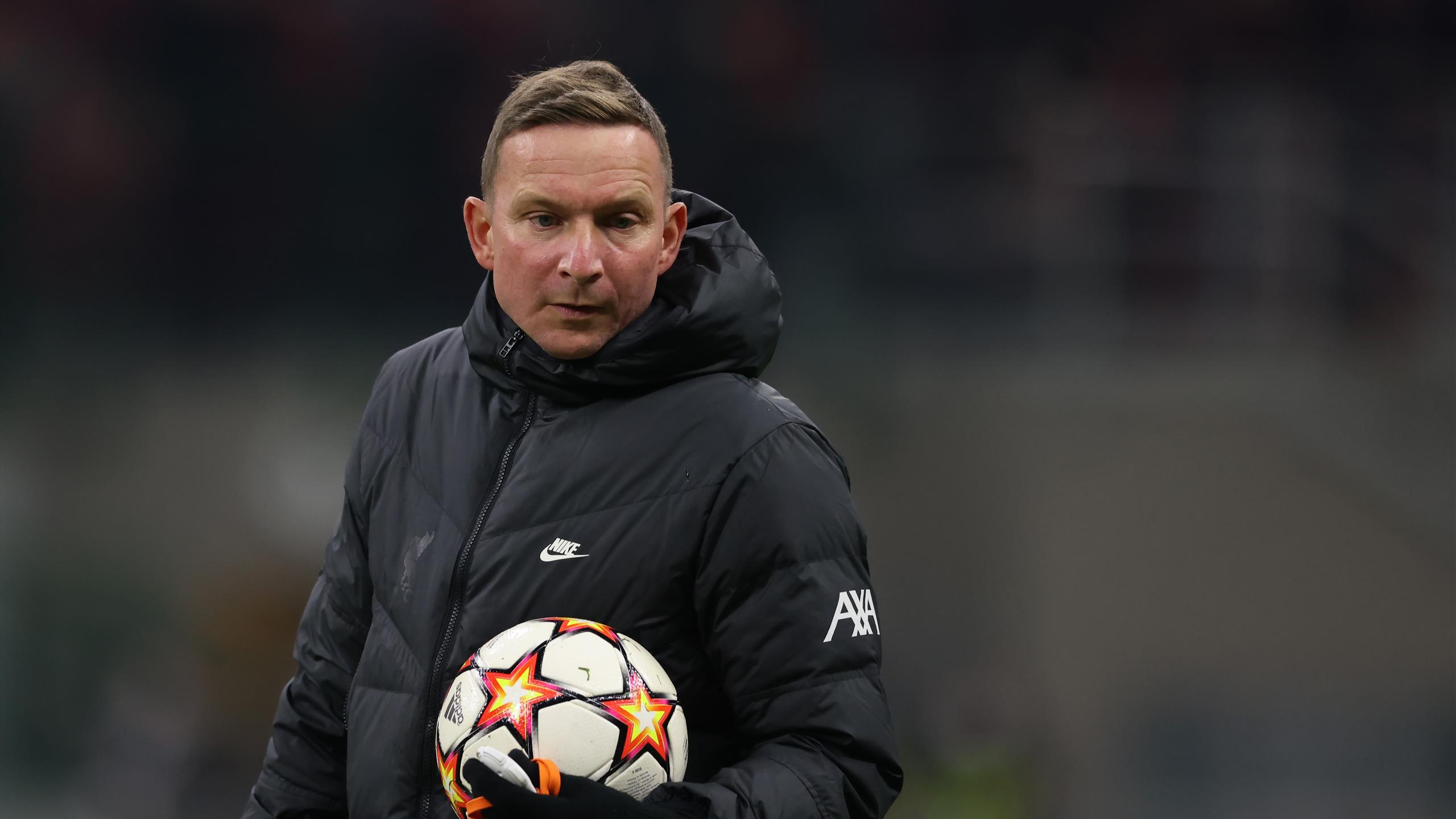 Liverpool assistant coach Pep Lijnders joins Jurgen Klopp in isolation ...