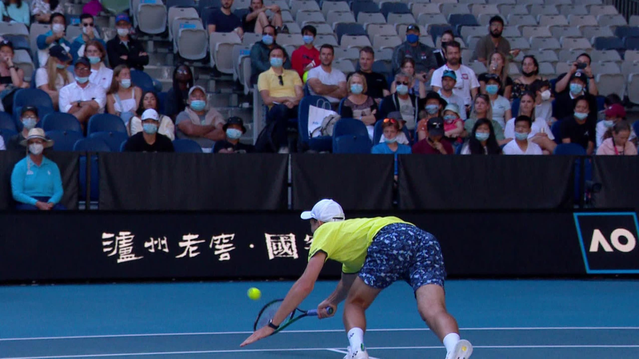 Australian Open 2022: Hubert Hurkacz holt entscheidendes Break gegen ...