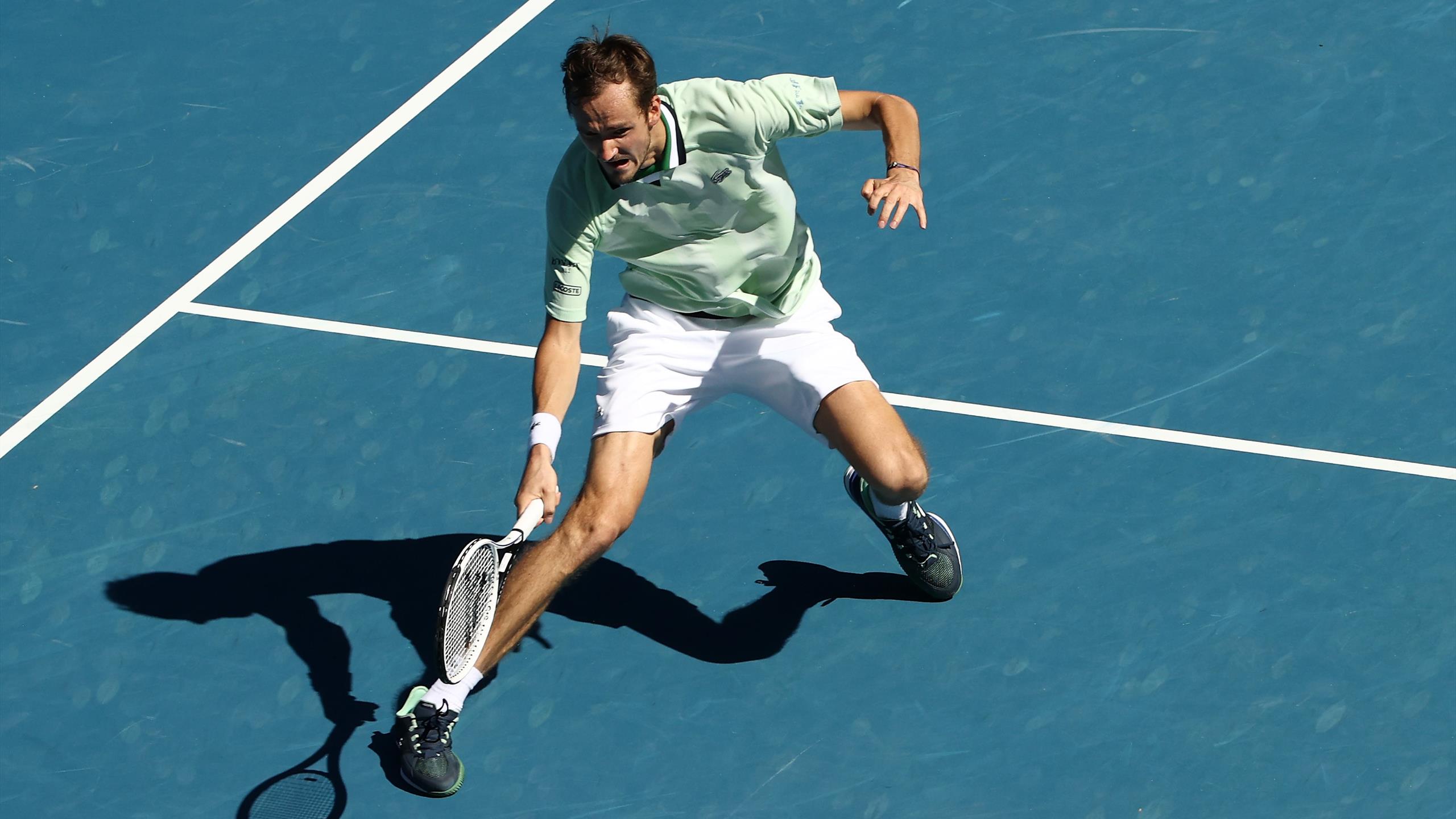 Australian Open 2022 - Daniil Medvedev und Félix Auger-Aliassime ...