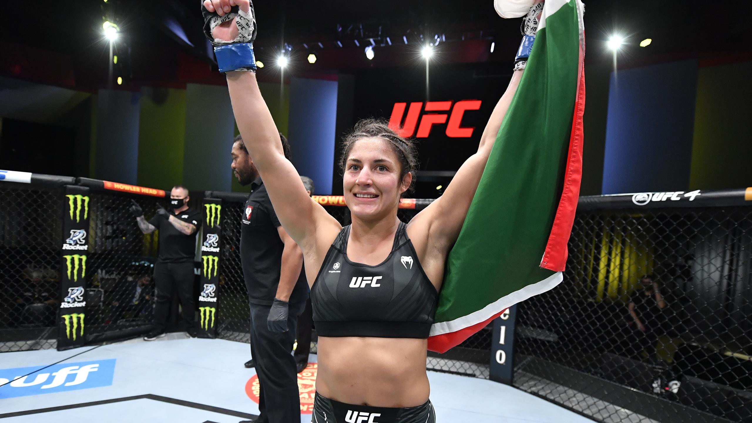 Godinez vs. Carnelossi toegevoegd aan UFC 274 - Eurosport