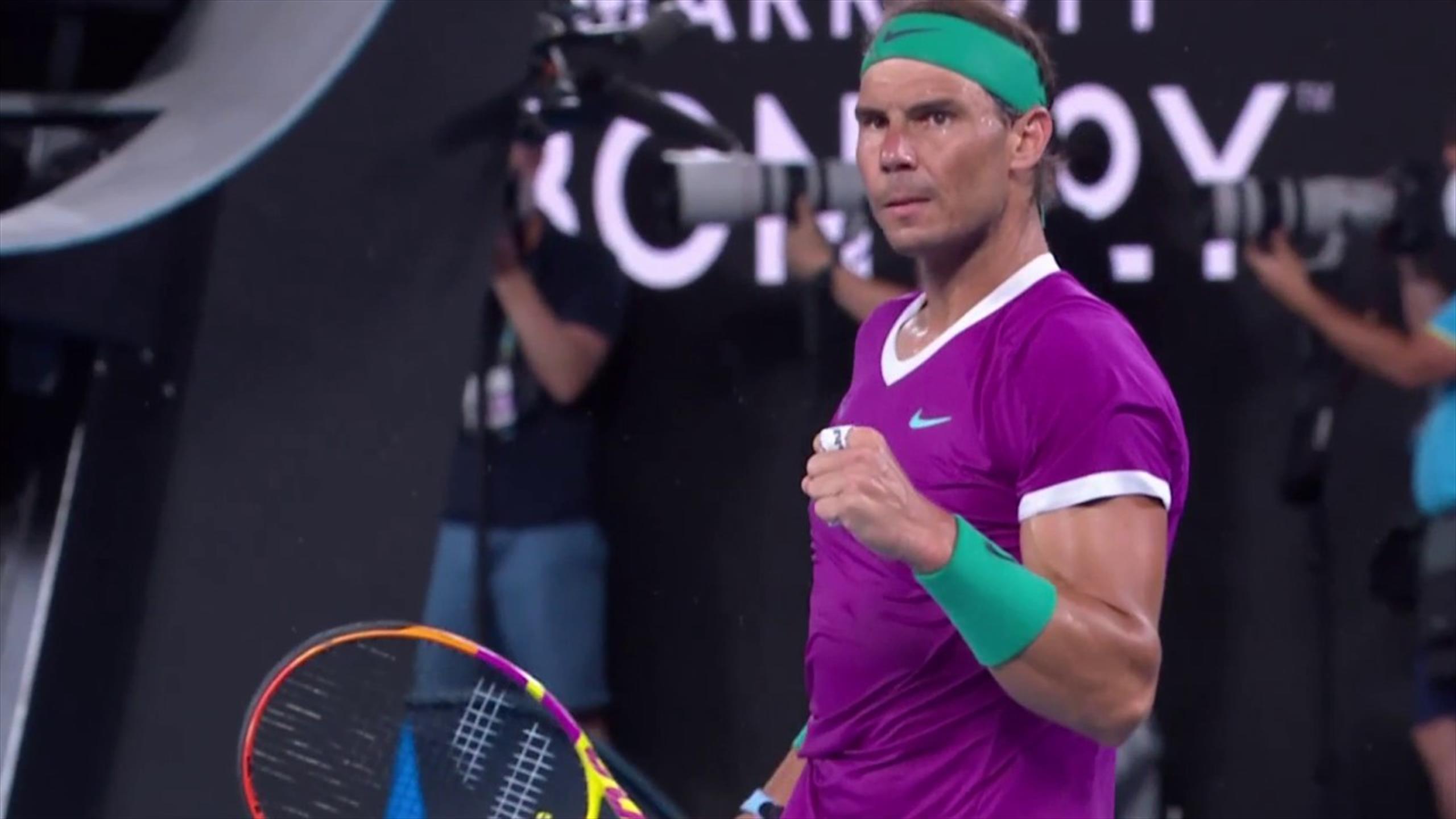 Australian Open 2022: Rafael Nadal schnappt sich Satz eins gegen Matteo ...