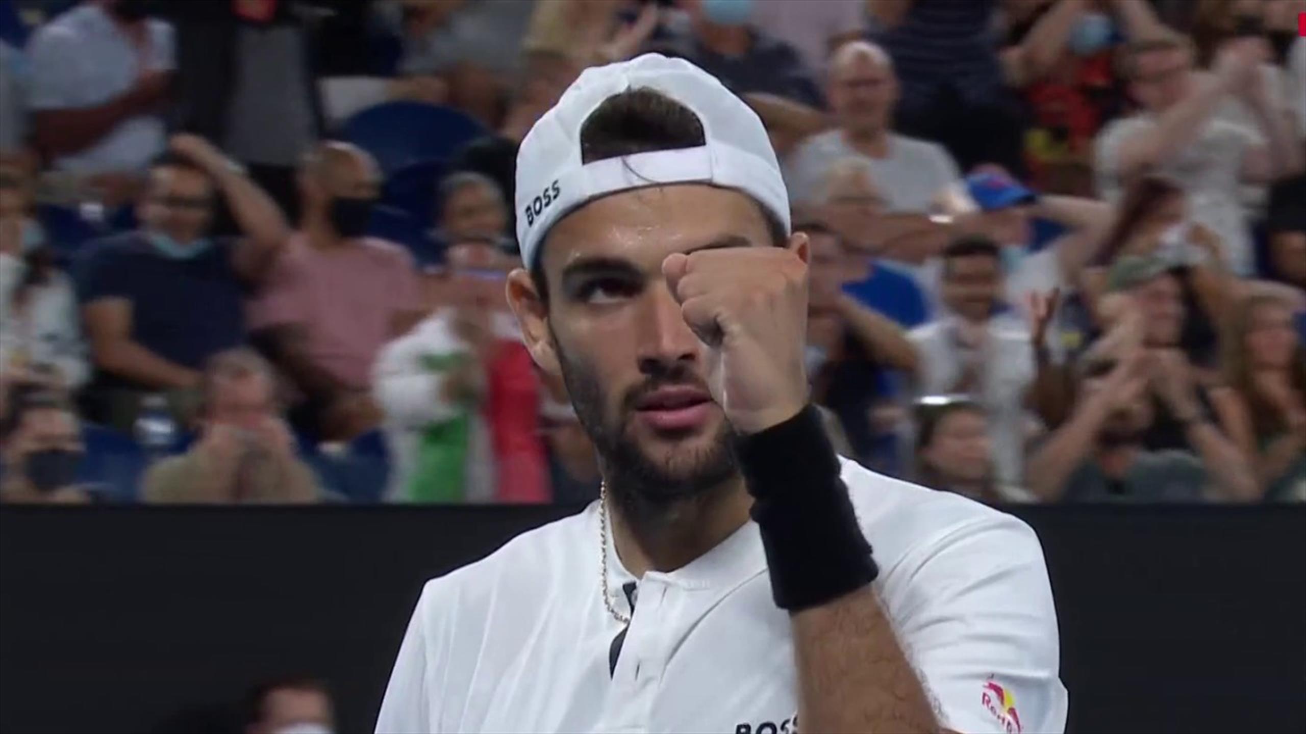 Australian Open 2022: Matteo Berrettini wehrt in Satz vier Breakball ...