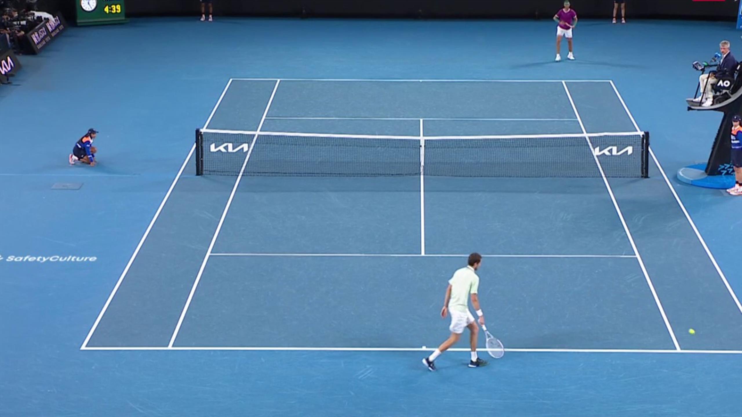 Australian Open 2022: Rafael Nadal dreht Finale gegen Daniil Medvedev ...