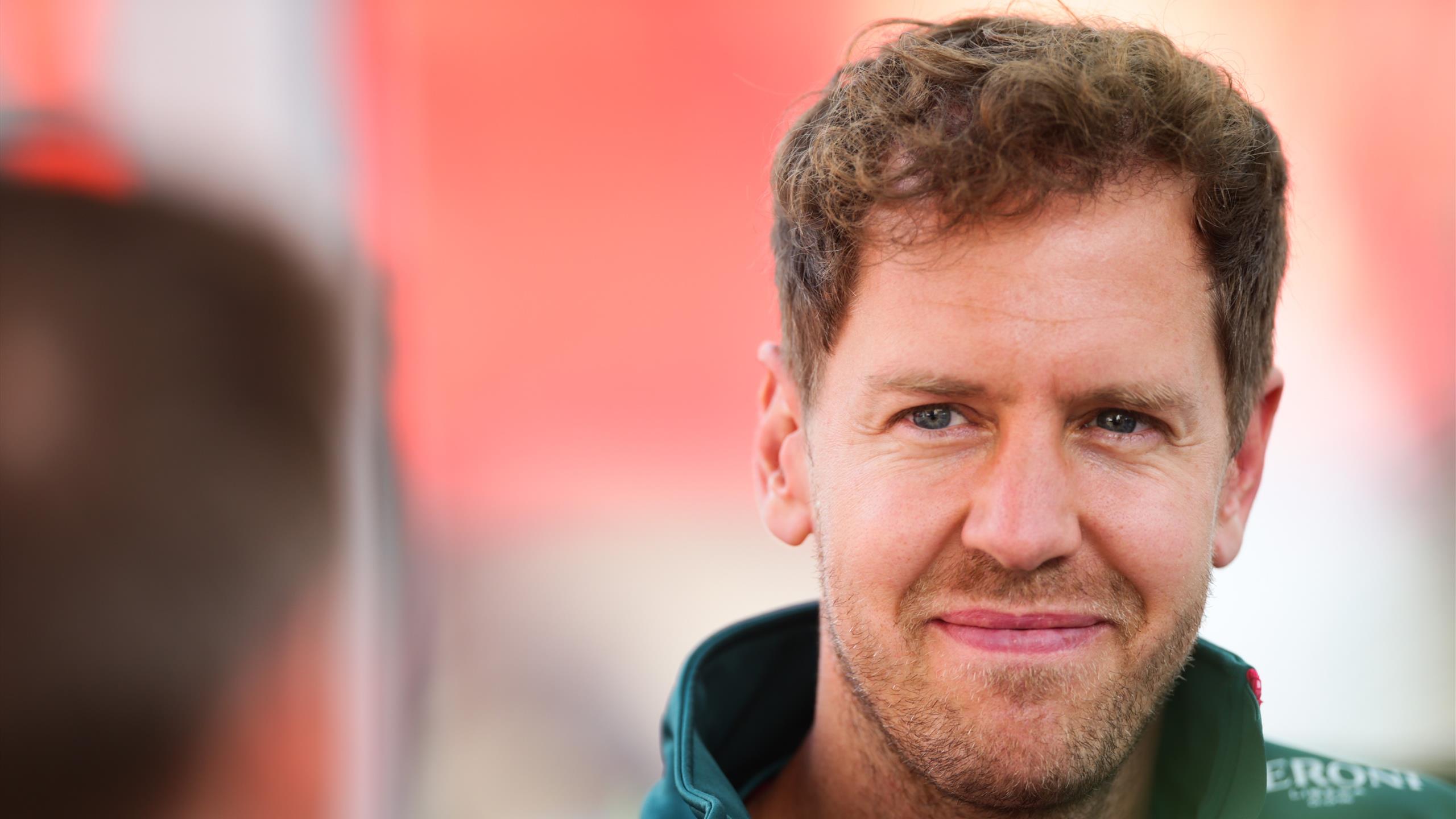 Sebastian Vettel fordert mehr Nachhaltigkeit in der Formel 1: "Banner ...