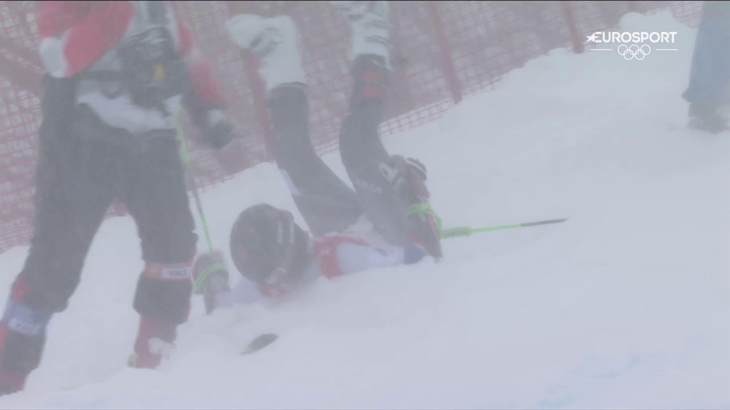 Esquí alpino (H) | Aleksander Andrienko se cayó y perdió los esquíes en ...