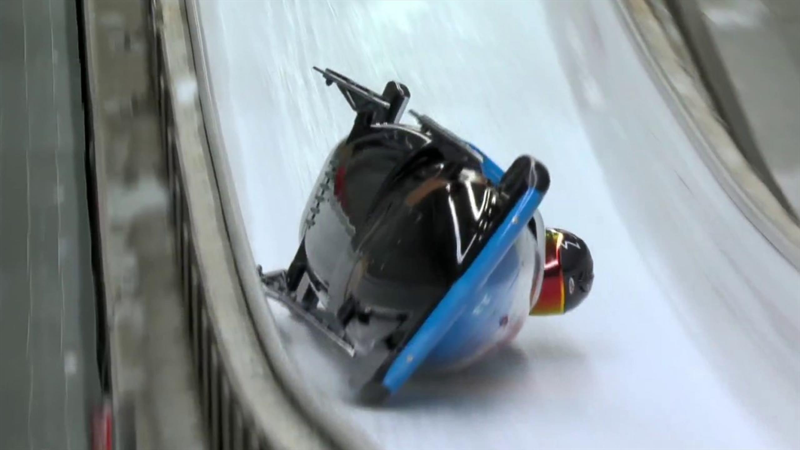 Olympia 2022 - Bob: Kanada stürzt im Zweierbob und fährt kopfüber ins ...