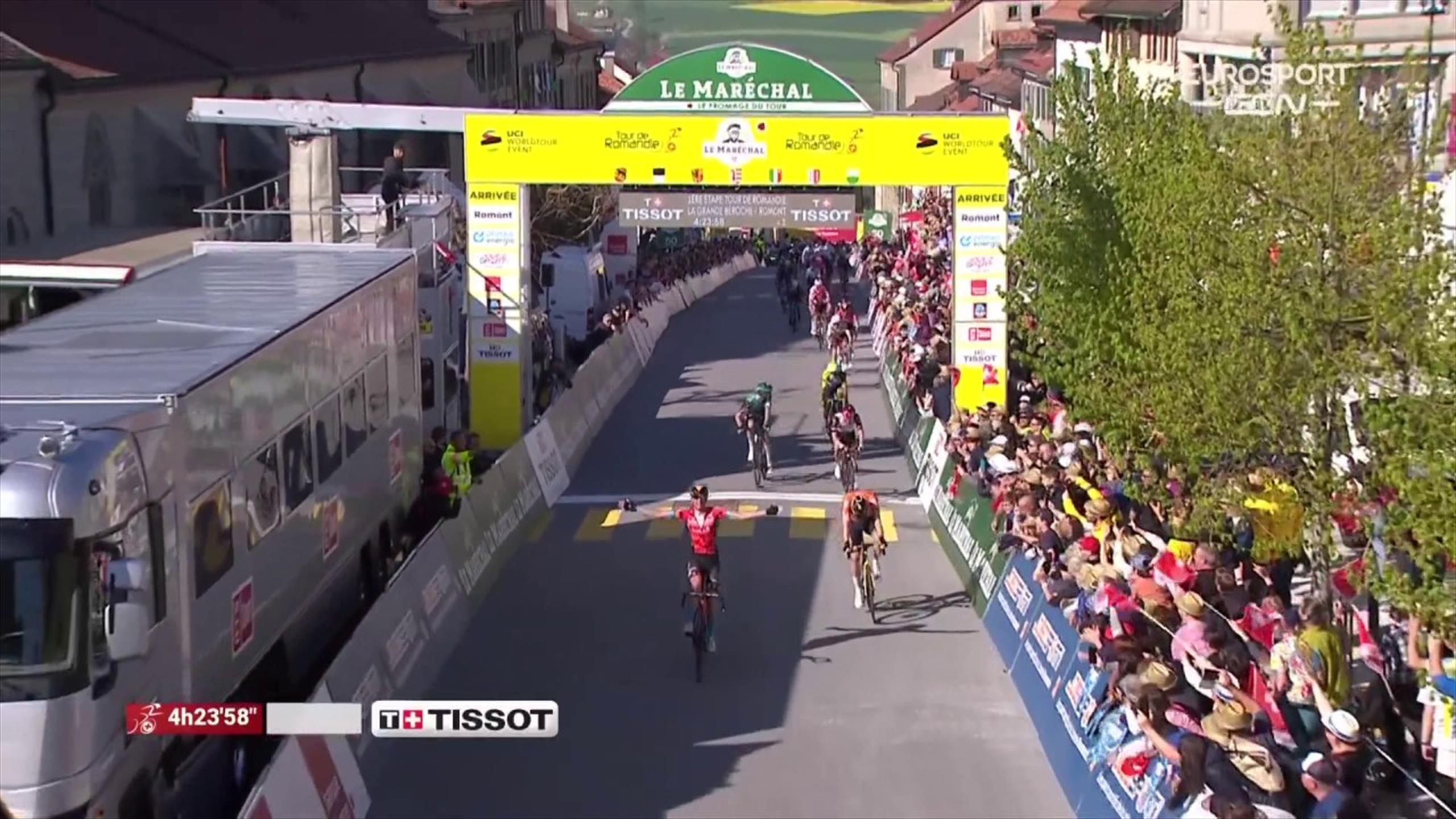 'What a finish!' - Dylan Teuns stuns Rohan Dennis to take Stage 1 of ...