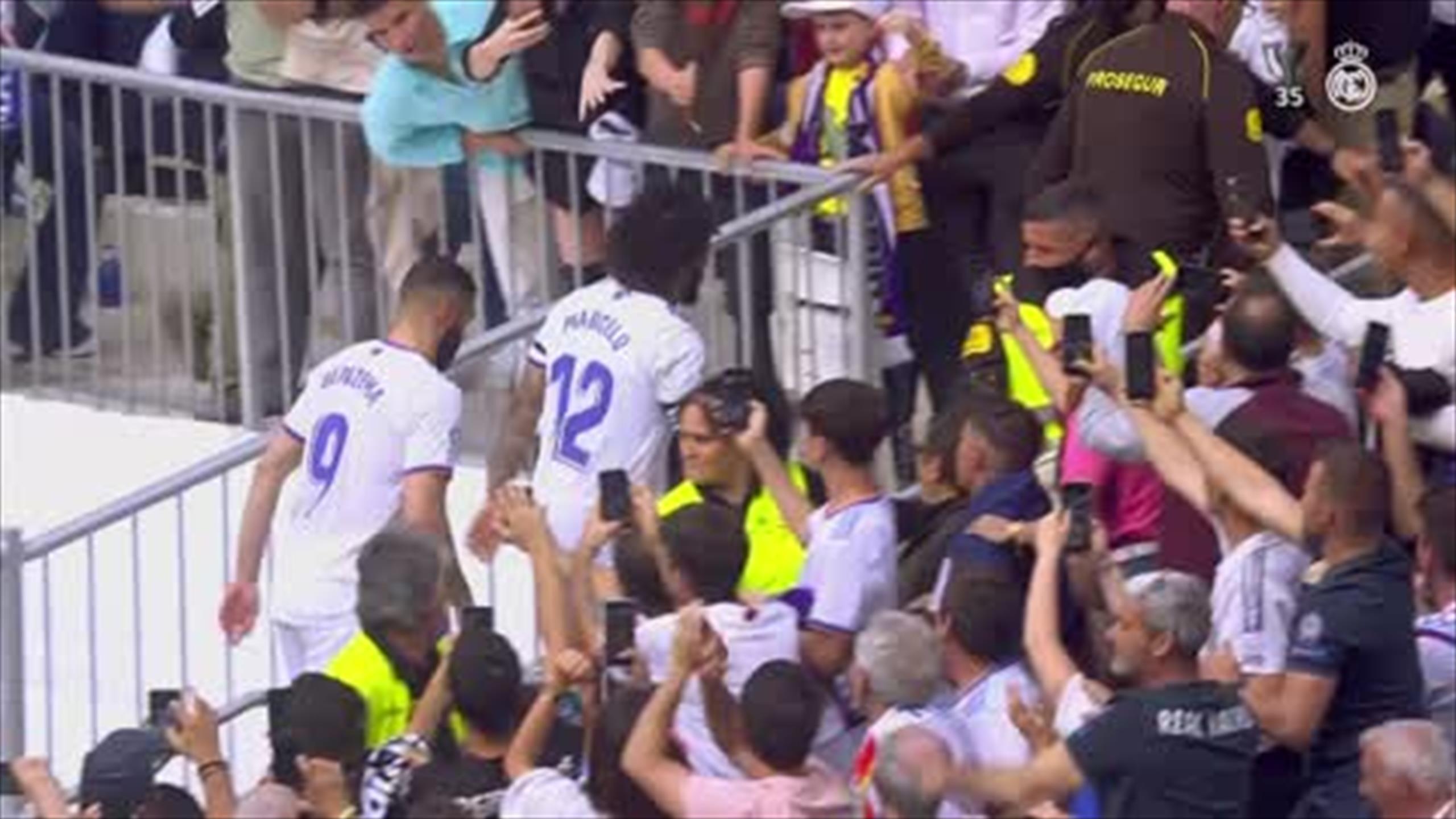 Real Madrid celebrations after La Liga title win - Football video - TNT ...