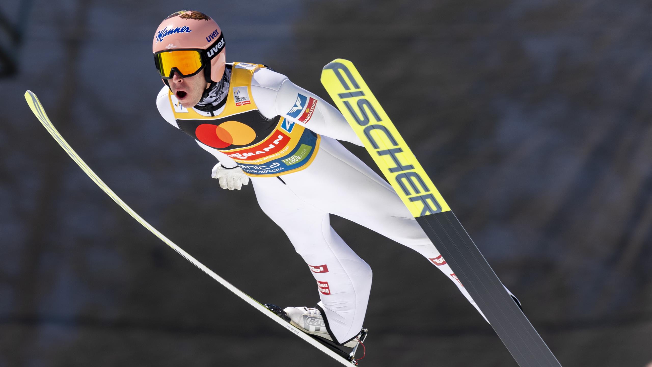 Skiflugweltrekordler Stefan Kraft wenig begeistert von geplantem Hybrid ...