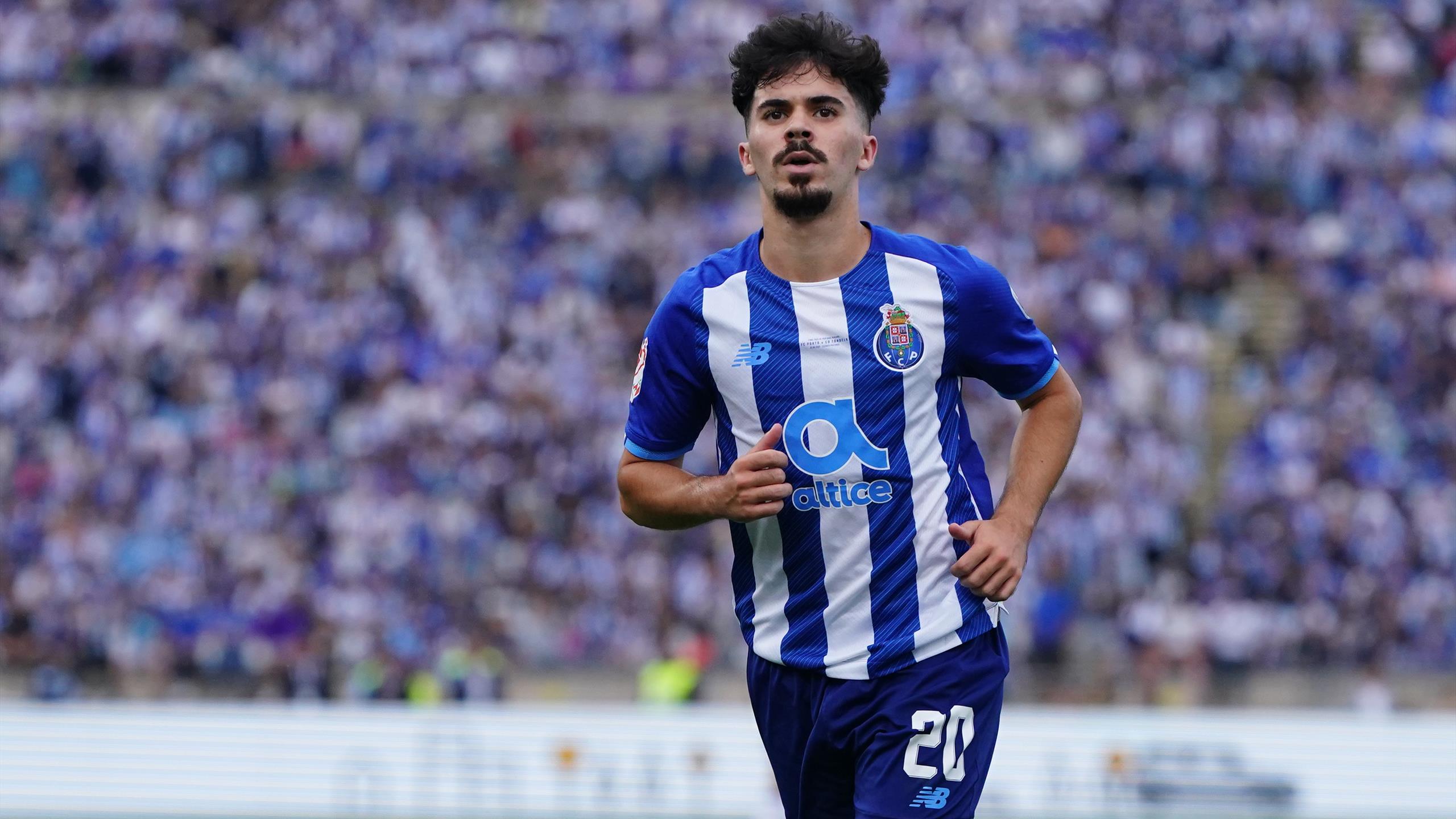 Football - Transfert - Le PSG tient sa première recrue : Vitinha s ...