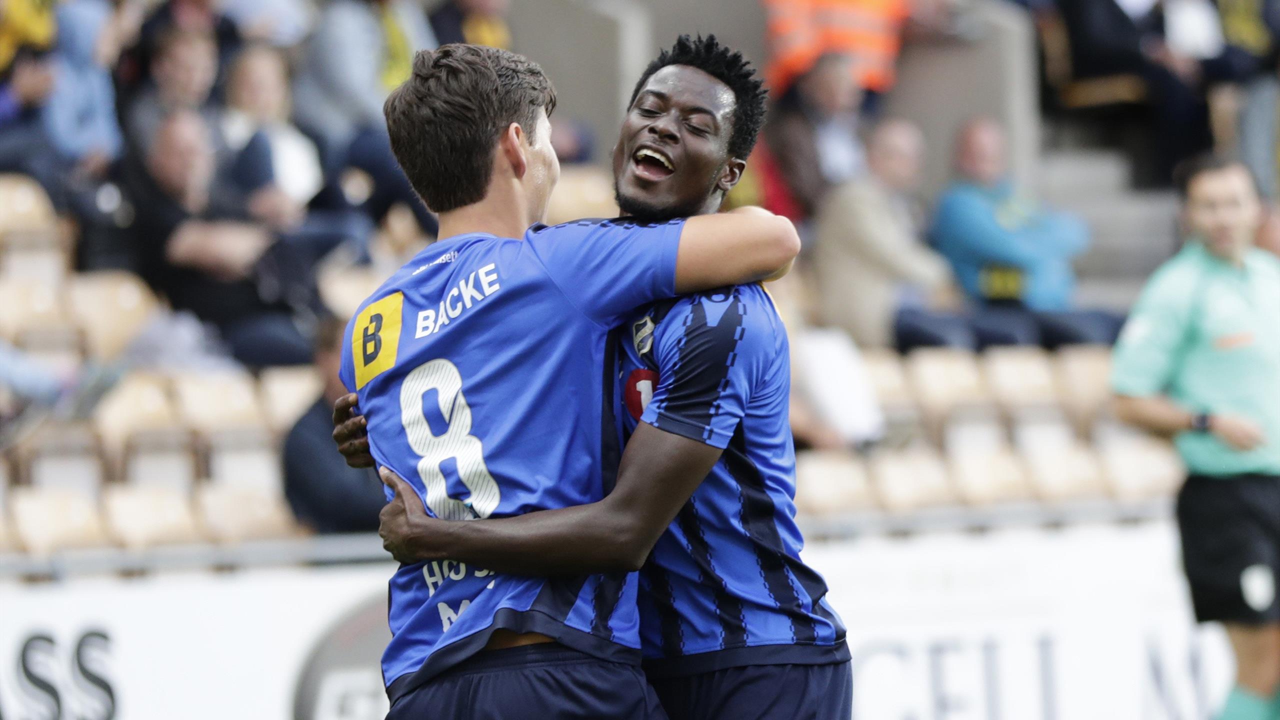 Kulthelt i Stabæk Luc Kassi forlenger kontrakten med én måned - Eurosport