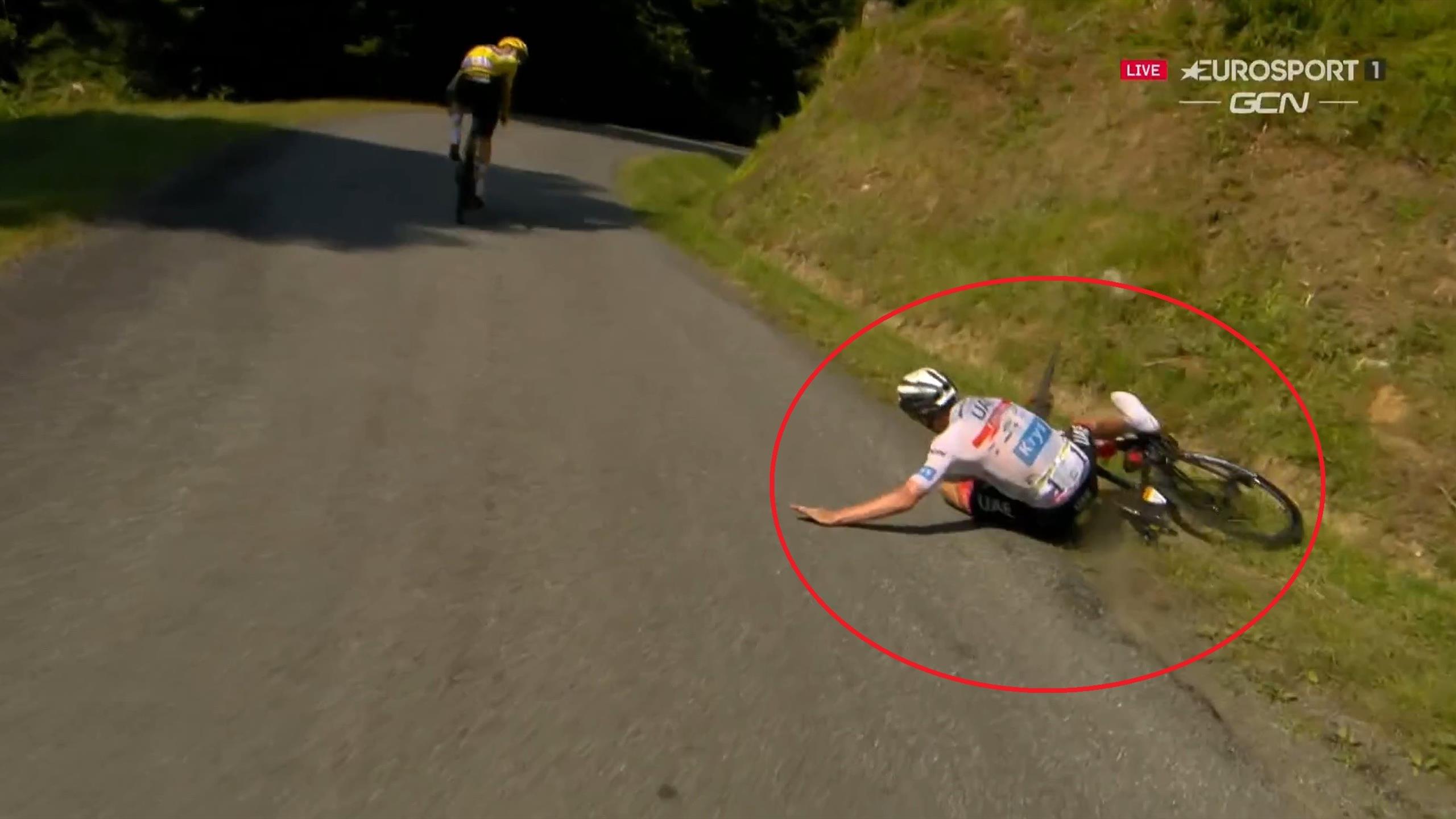 Chute de Tadej Pogacar en vidéo : Jonas Vingegaard l'attend après avoir ...