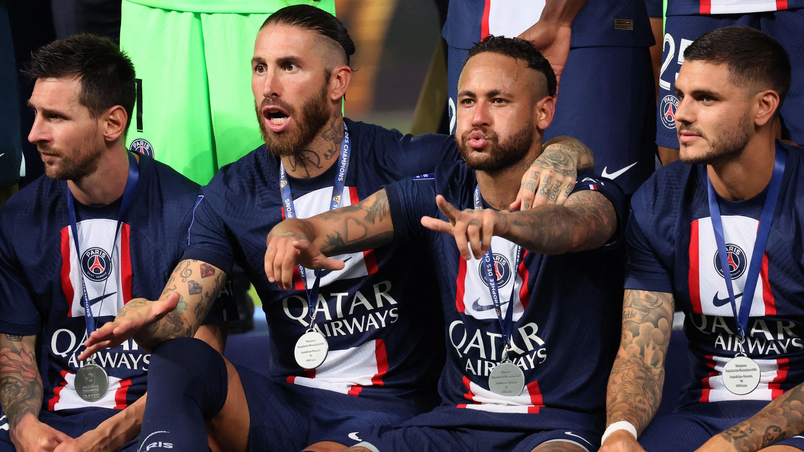 Paris Saint-Germain gewinnt Supercup souverän: Lionel Messi, Neymar und ...