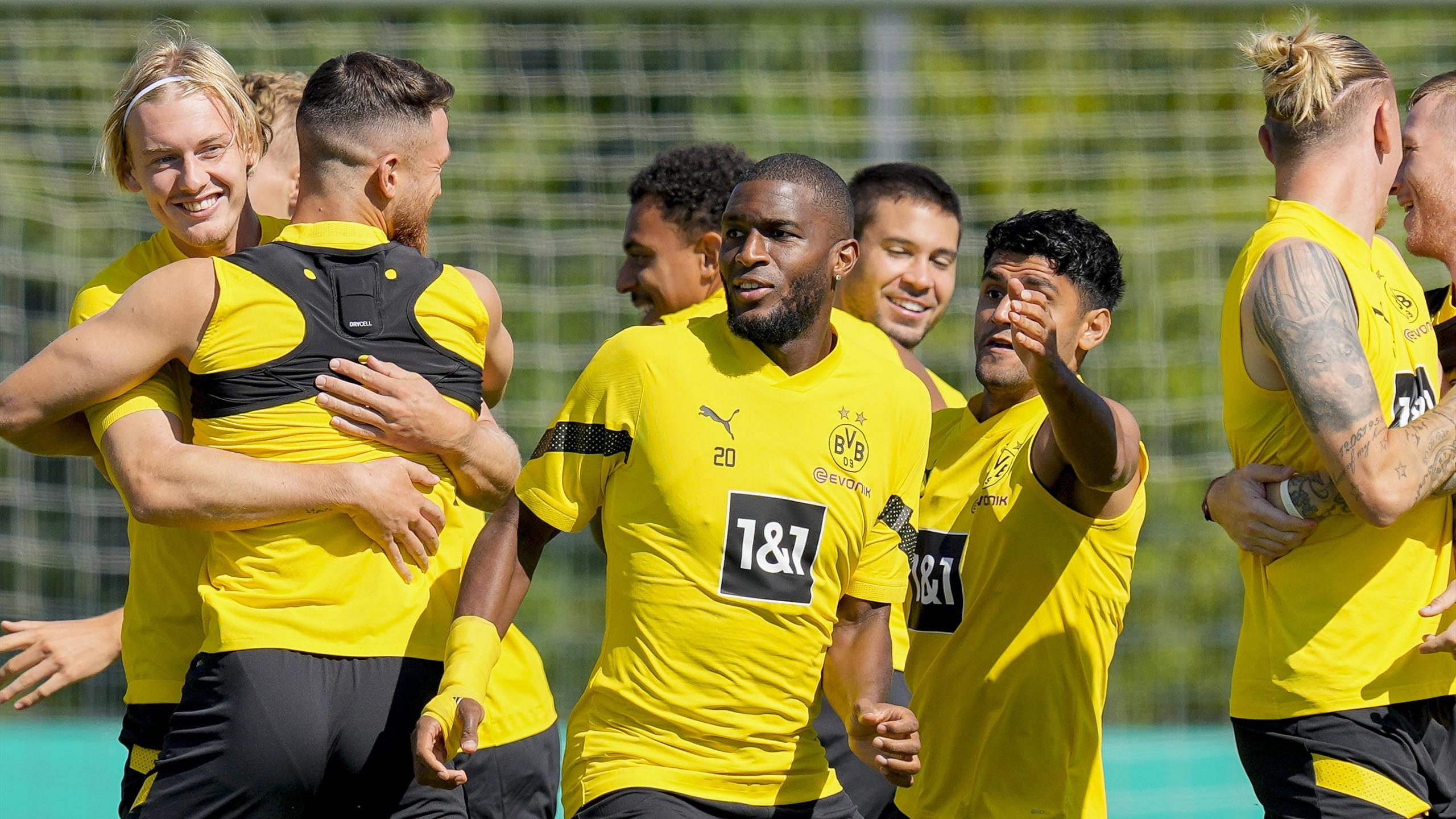BVB - Anthony Modeste absolviert erstes Training für Borussia Dortmund ...