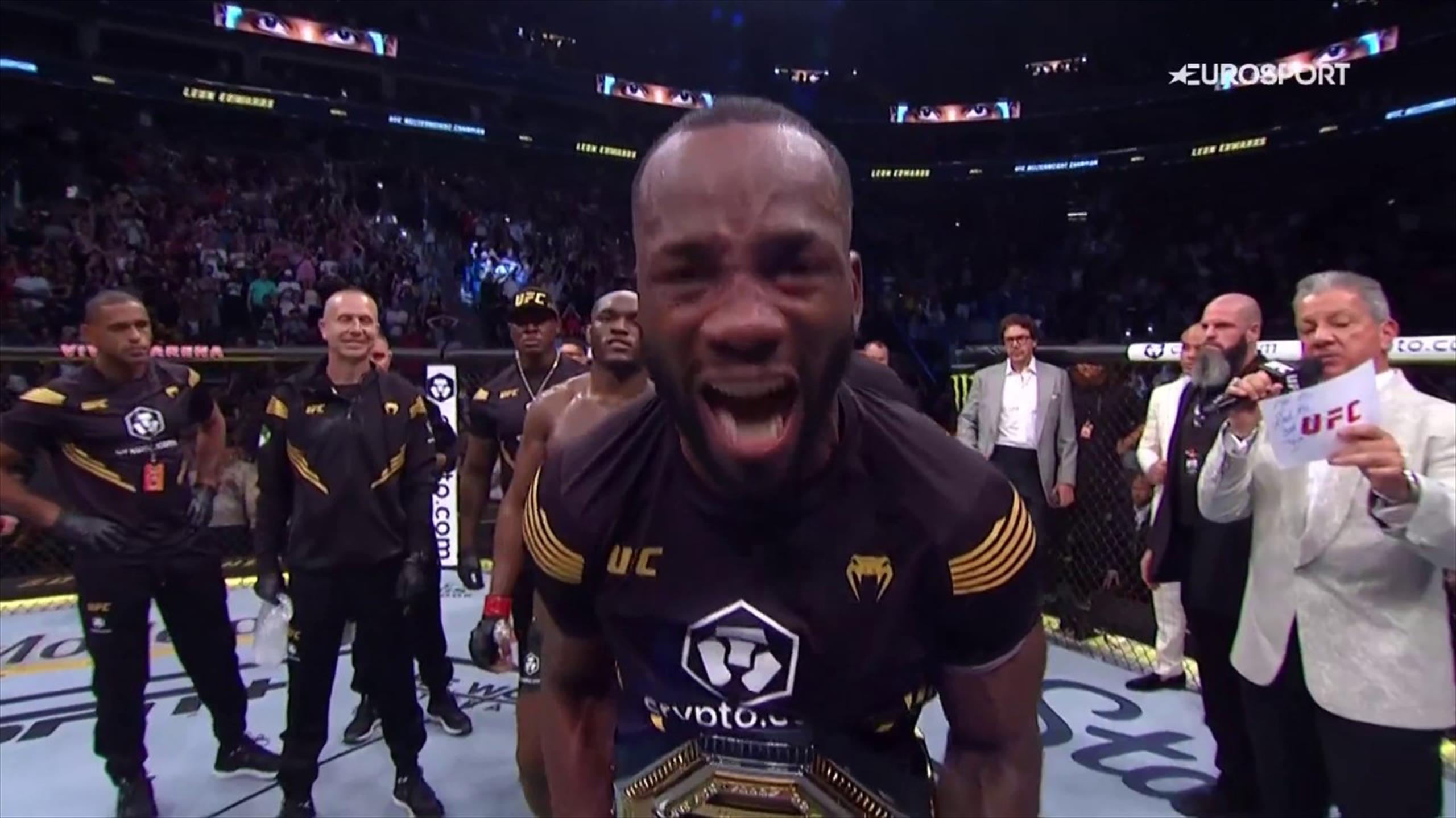 UFC 278 | Edwards wint via legendarische headkick knockout - Eurosport