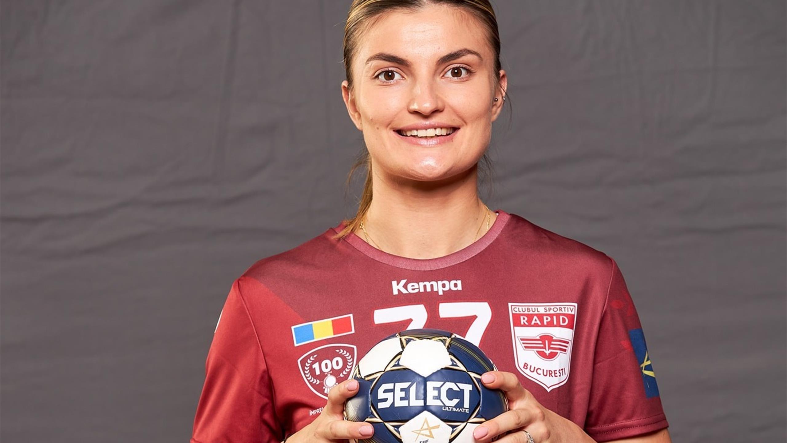 Alexandra Badea, campioană cu Rapid, a vorbit despre ascensiunea sa și ...