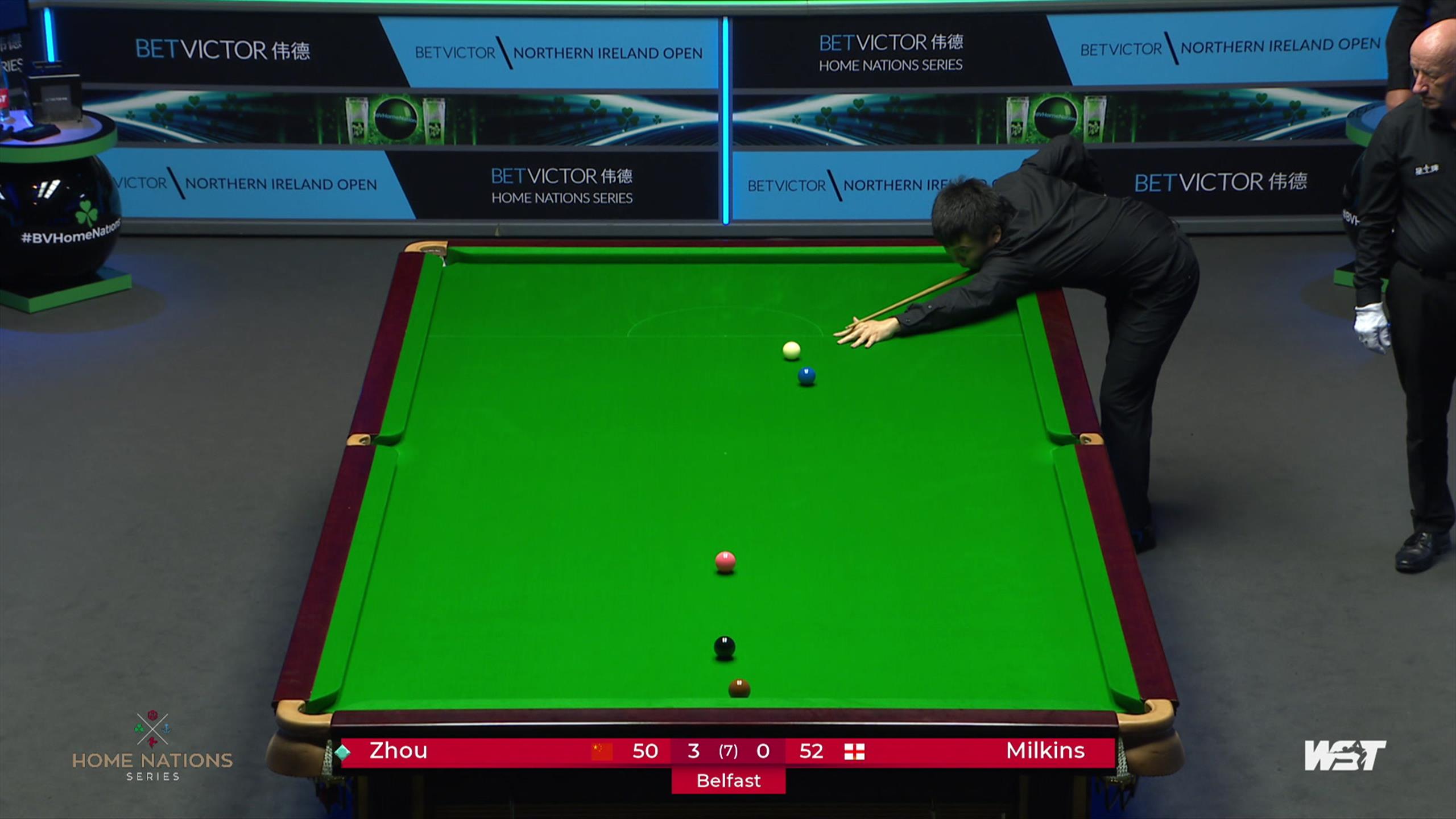 Northern Ireland Open: Zhou Yuelong mit krassem Fluke im Duell mit ...