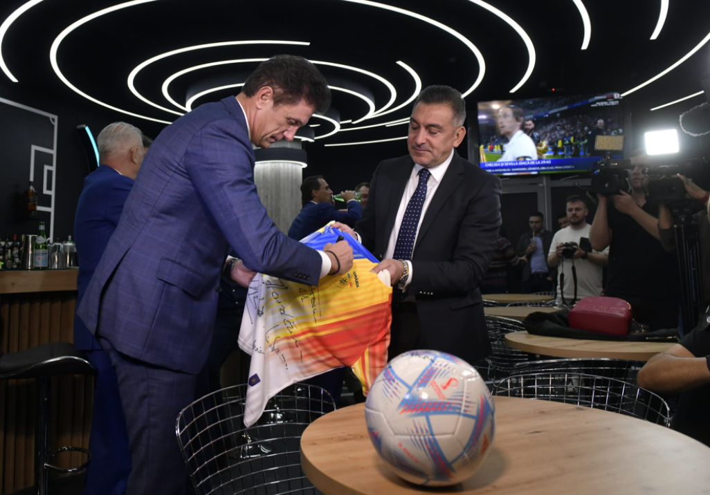 Generația de Aur, prezentă la prelansarea Muzeului Fotbalului - Eurosport