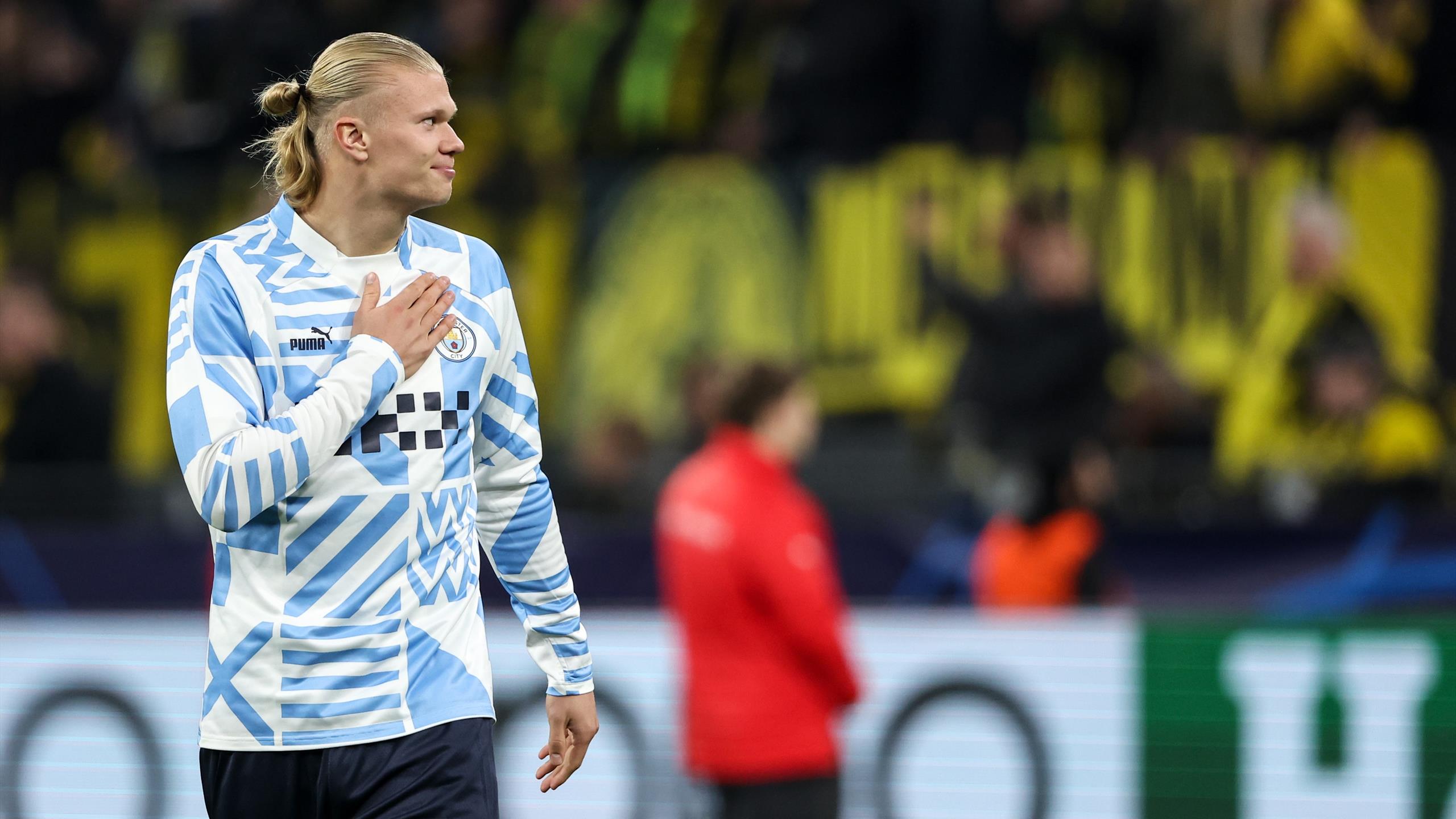Manchester-City-Star Erling Haaland präsentiert neue Frisur in Social ...