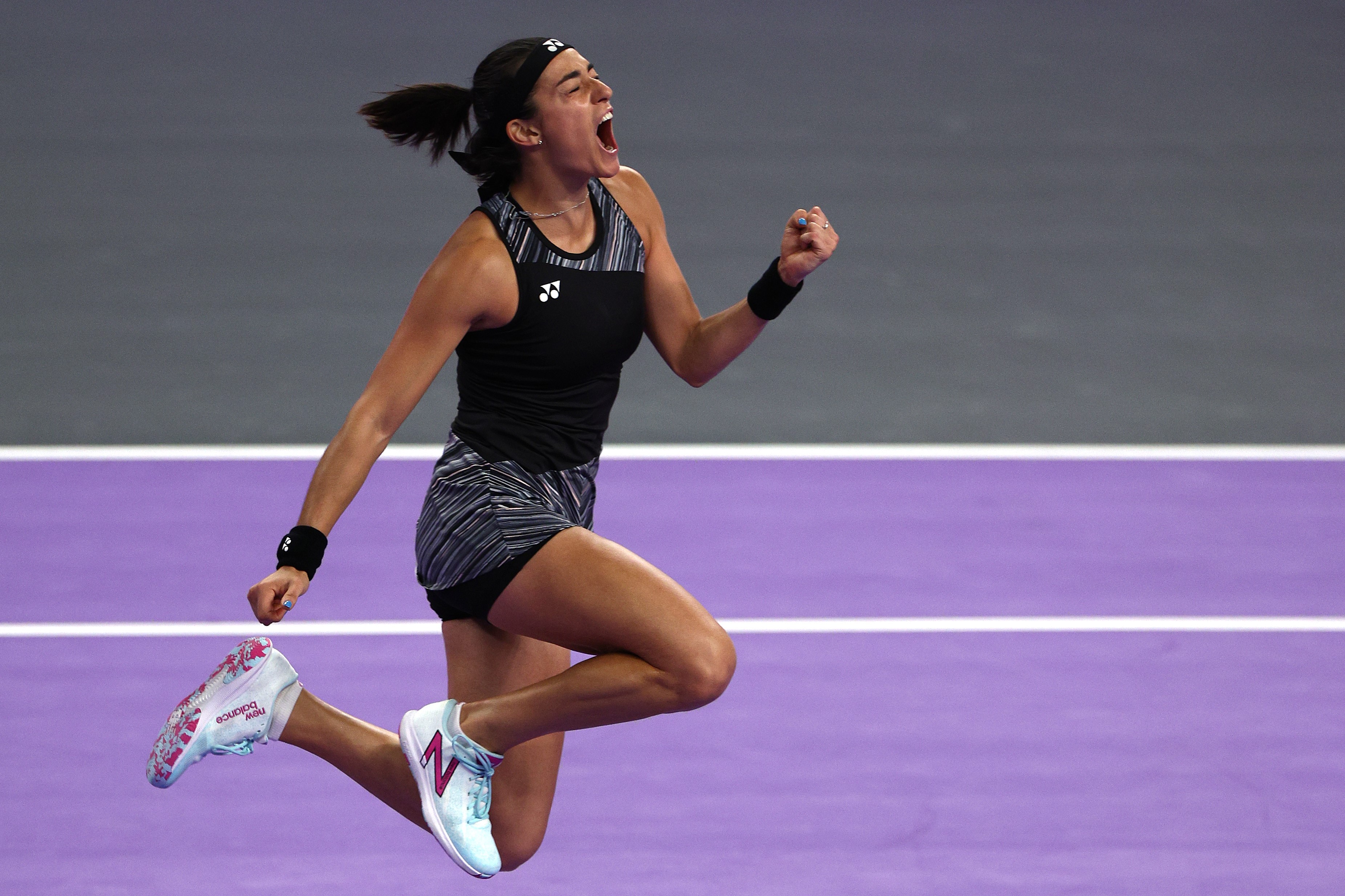 Caroline Garcia remporte le Masters après sa victoire face à Aryna ...