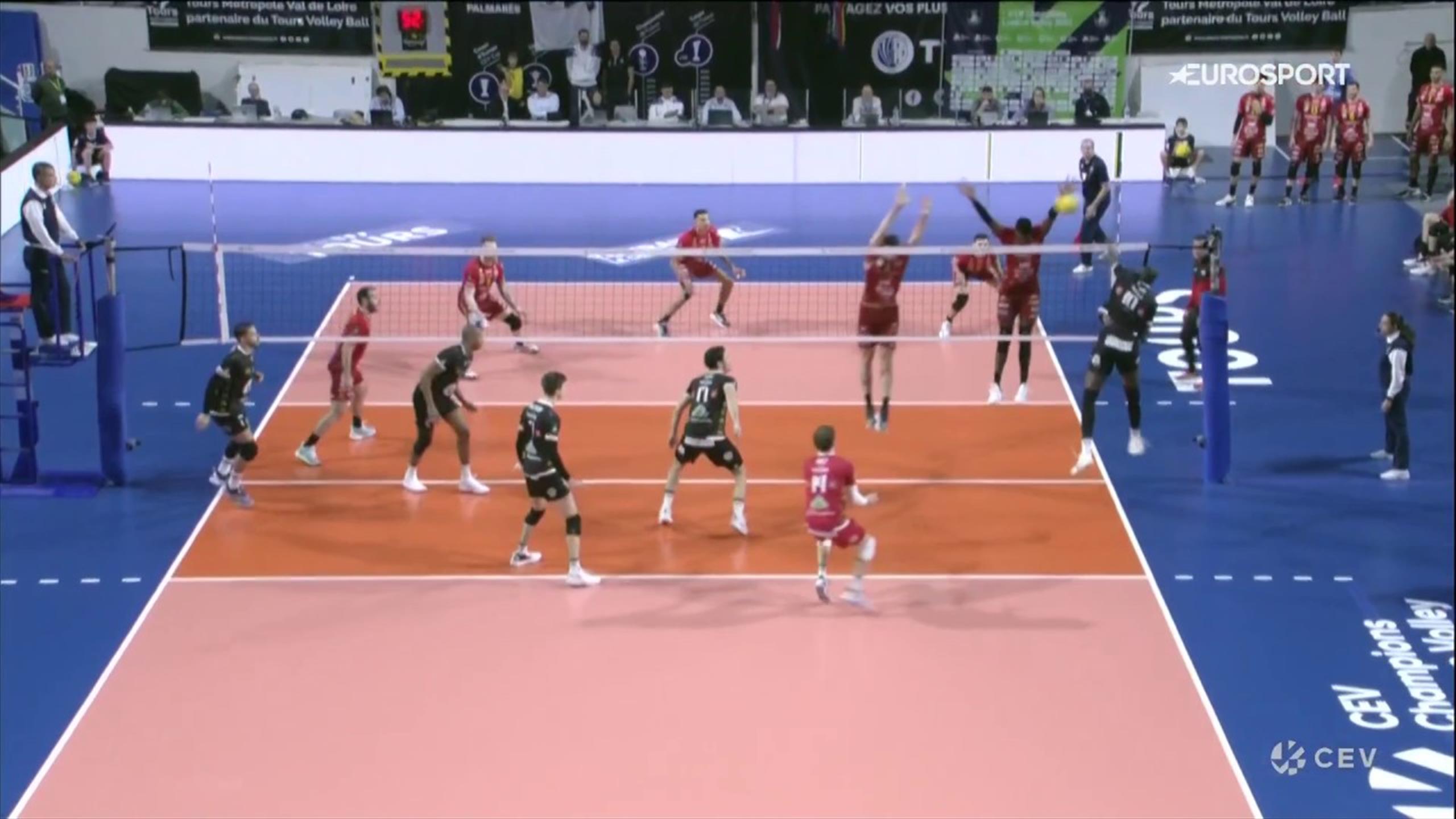 Pallavolo, CEV Champions League - Monster-block imperiale di Marlon ...