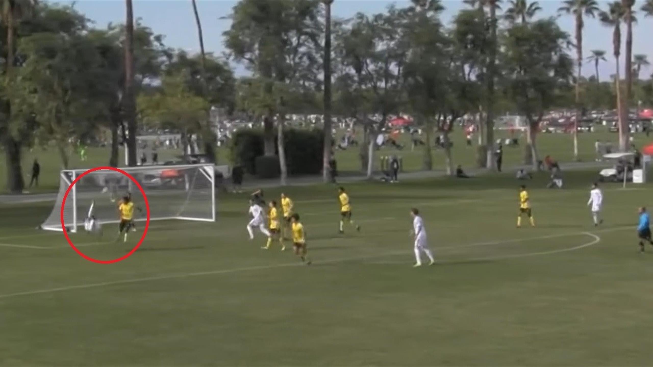 Vidéo - Un retourné en pleine lucarne : spectaculaire but en U19 ...