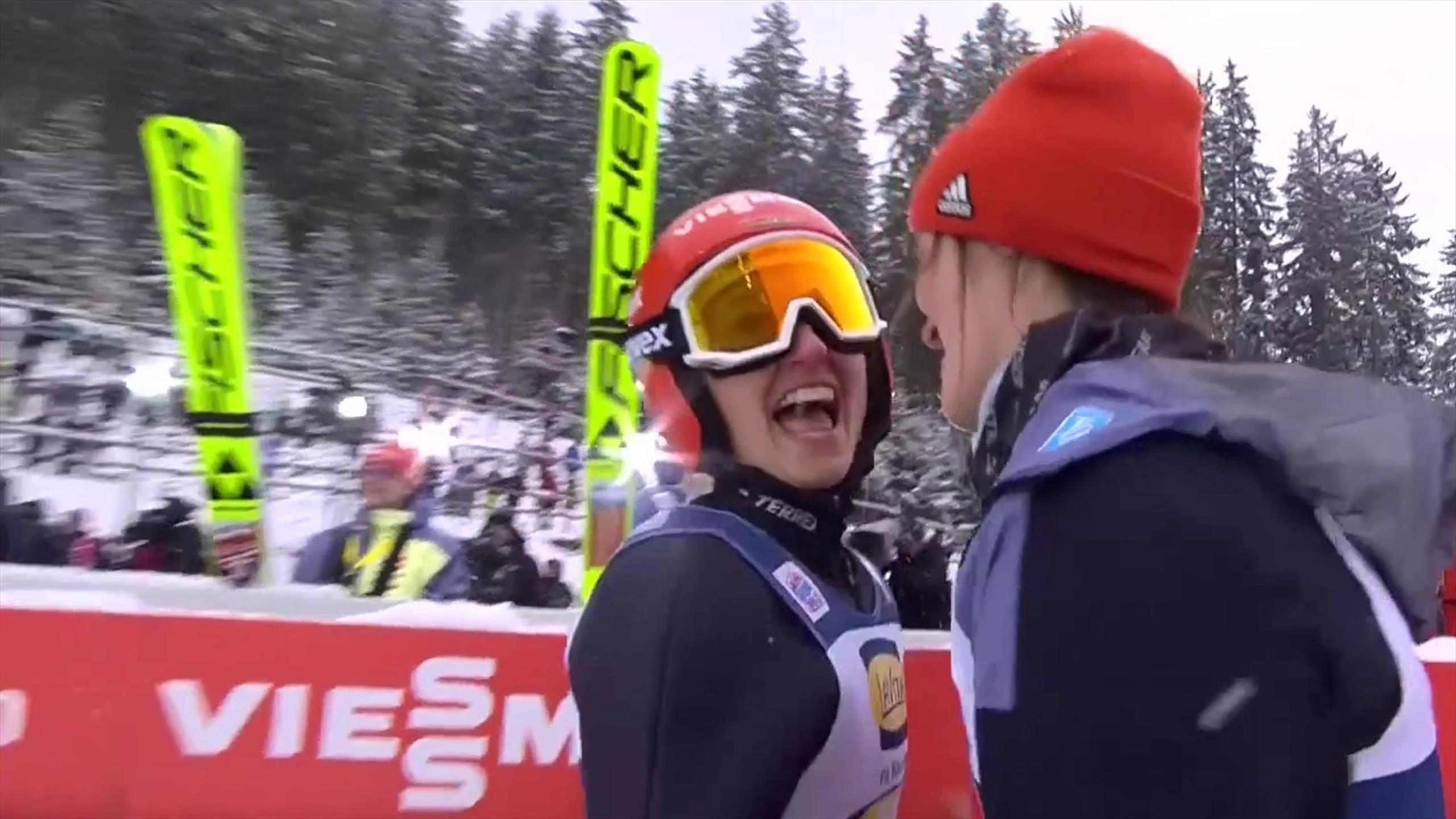 Weltcup Titisee-Neustadt - Katharina Althaus trotzt Windpause im Mixed ...