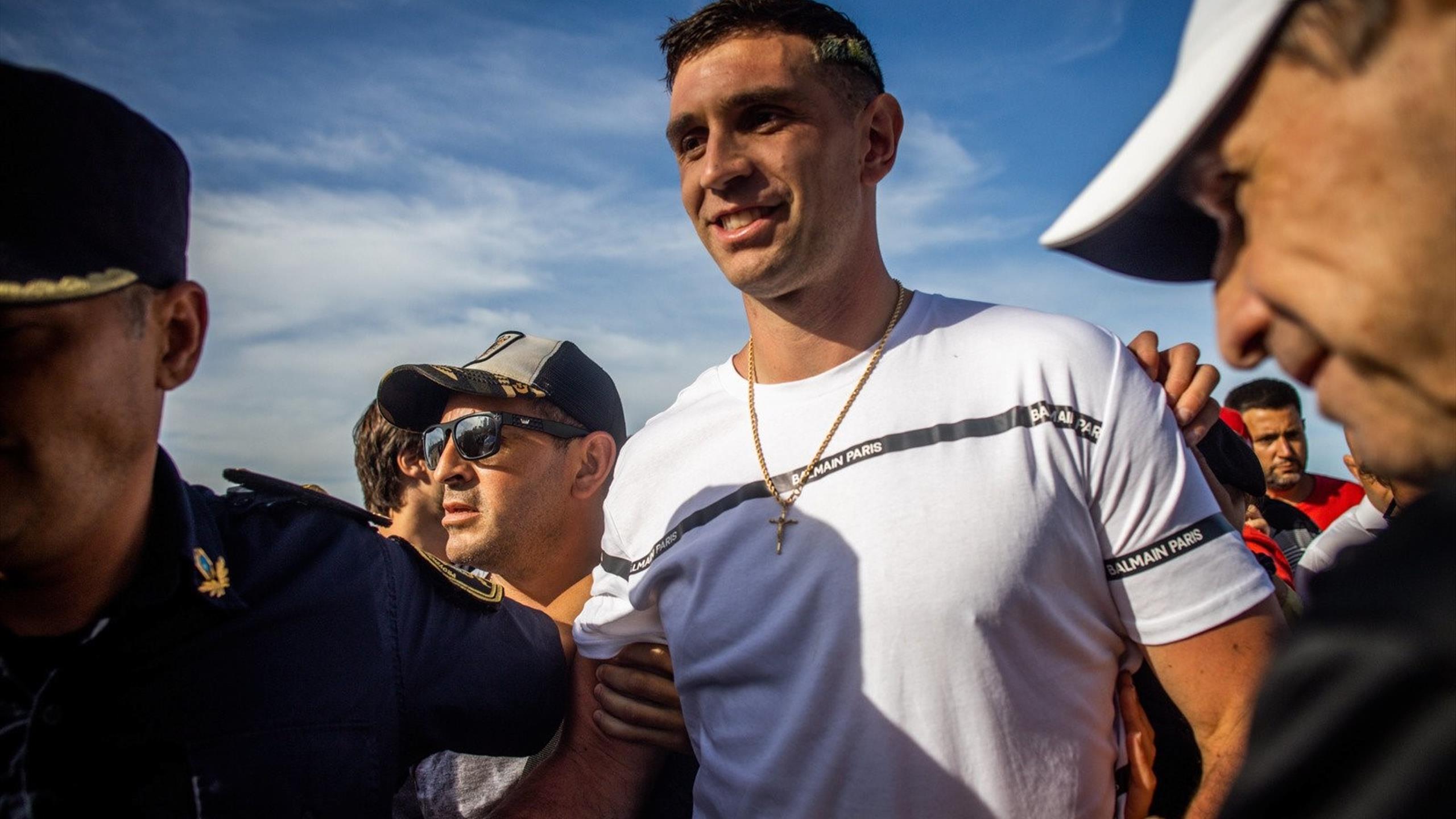 Emi Martinez, erou național în Argentina! Imagini senzaționale din Mar ...