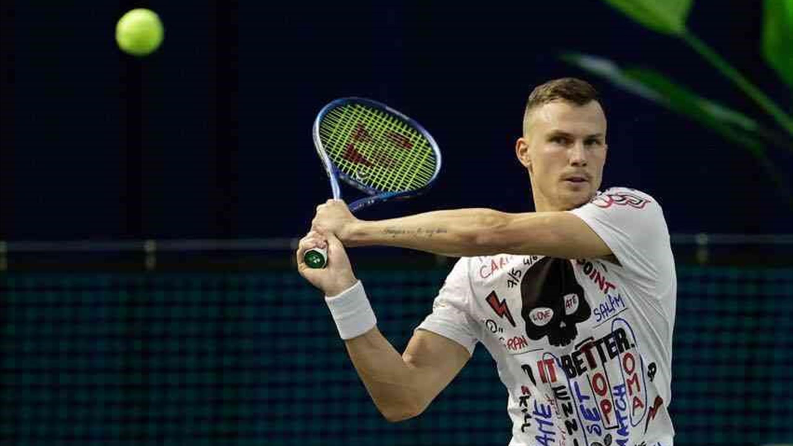 Fucsovics legyűrte a tavalyi NextGen-vb résztvevőjét, Marozsán szettet ...