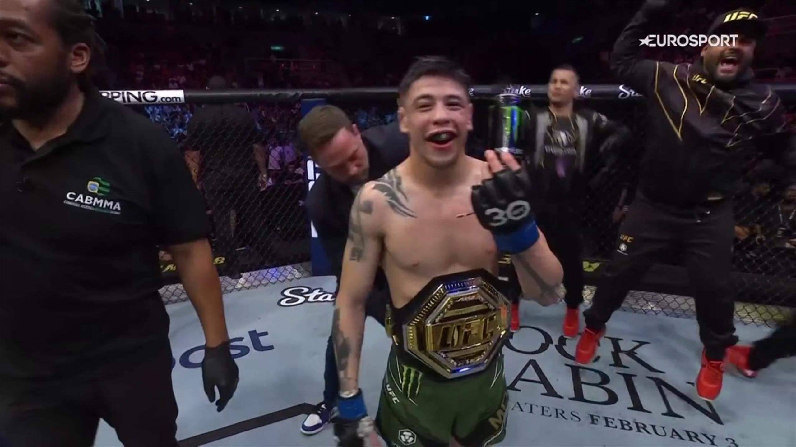 UFC 283 | Moreno wint titel terug nadat met een oogblessure niet verder ...